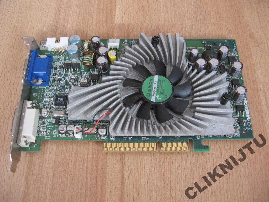 Radeon 9800 / AGP - Odpadło złącze zasilania (takie jak w dyskietkach FDD)