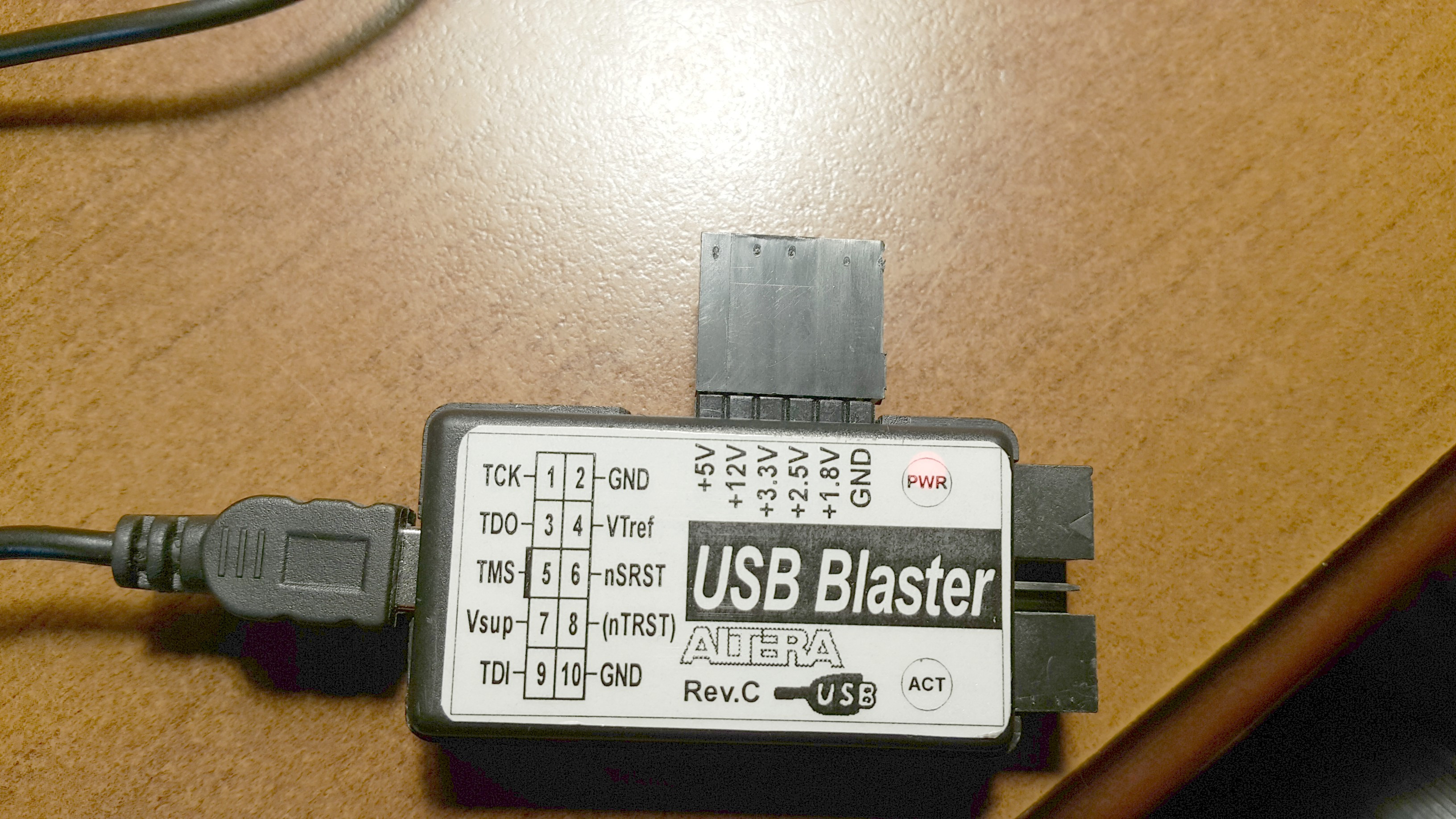 USB Blaster programmer - board with additional supply voltages