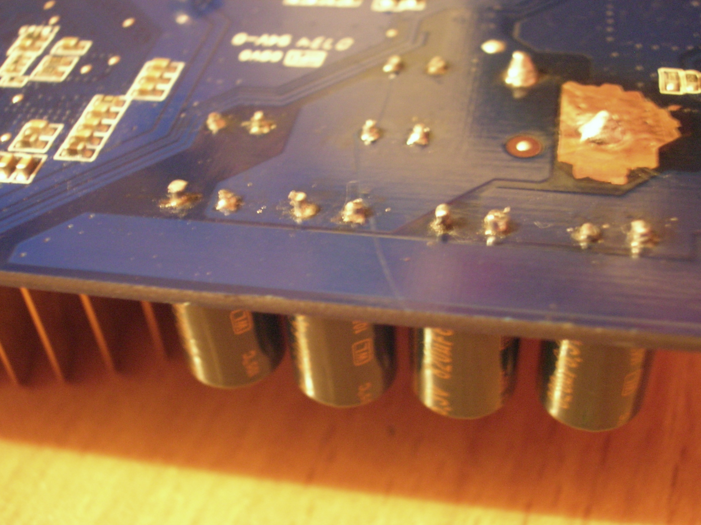 Jak naprawić spaloną cewkę TRIO R68 na karcie Asus 8600GT?