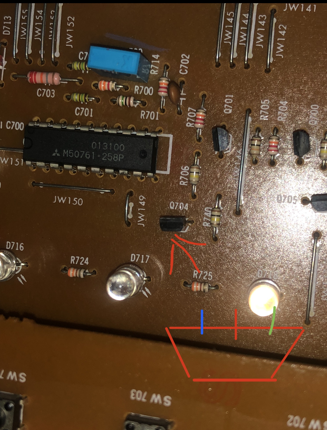 Sony TA-F411R - Wzmacniacz gra cicho, głośniki wysuwają się przy ruchu ...