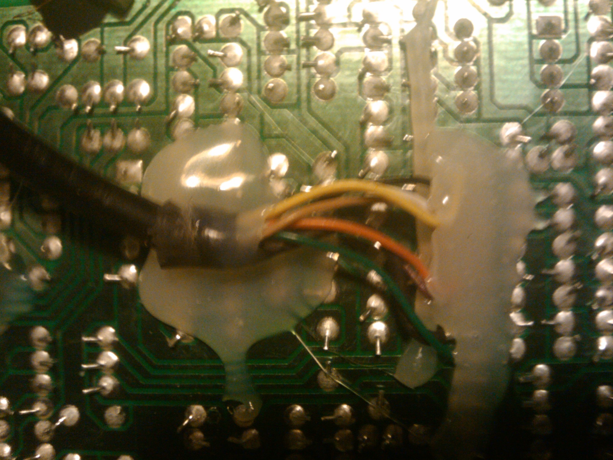 [Rozwiązano] Jak podłączyć nowe kable Jack do głośników Creative A500?