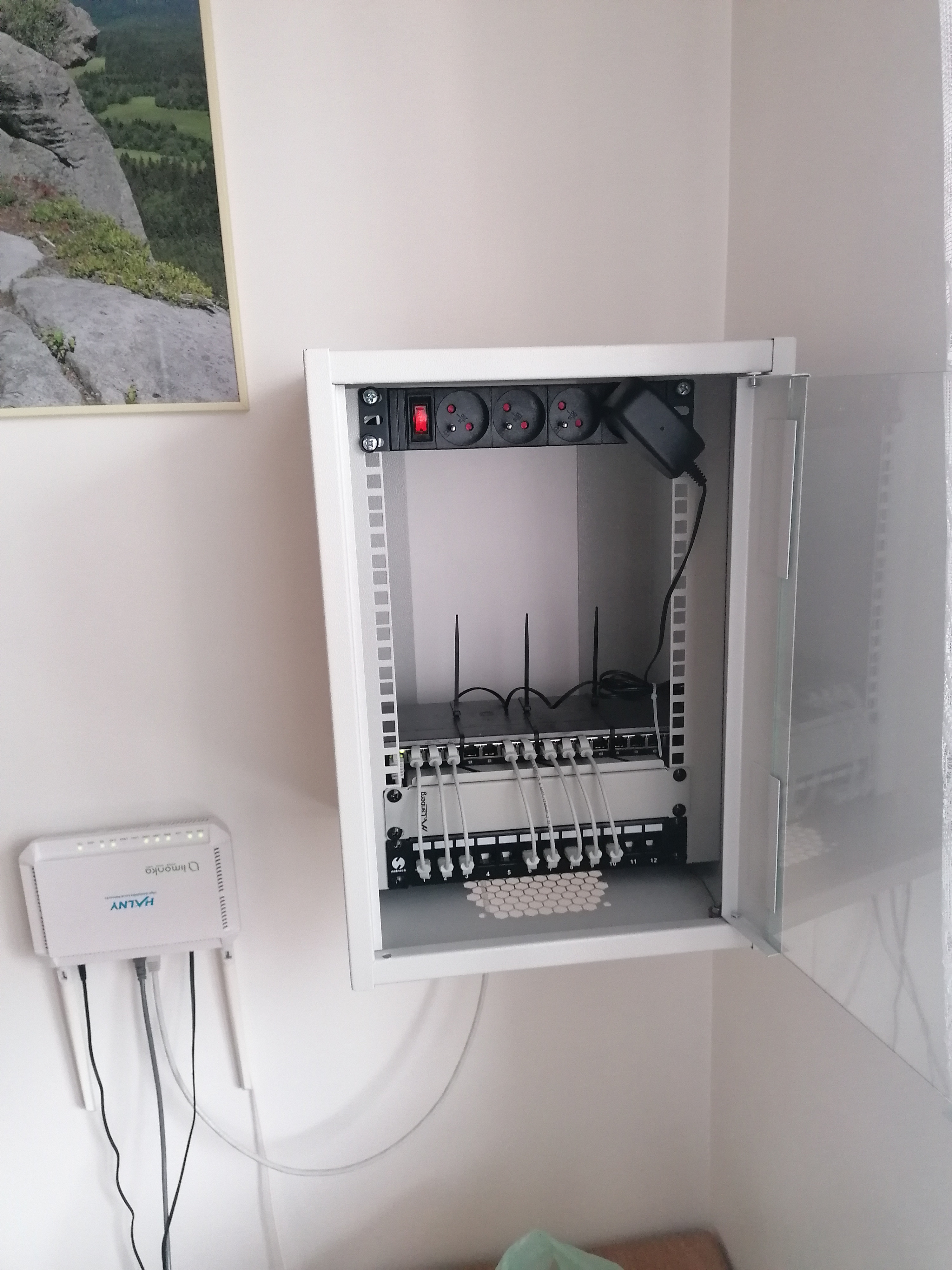 Szukam centralki telefonicznej obsługującej router z VoIP - 2