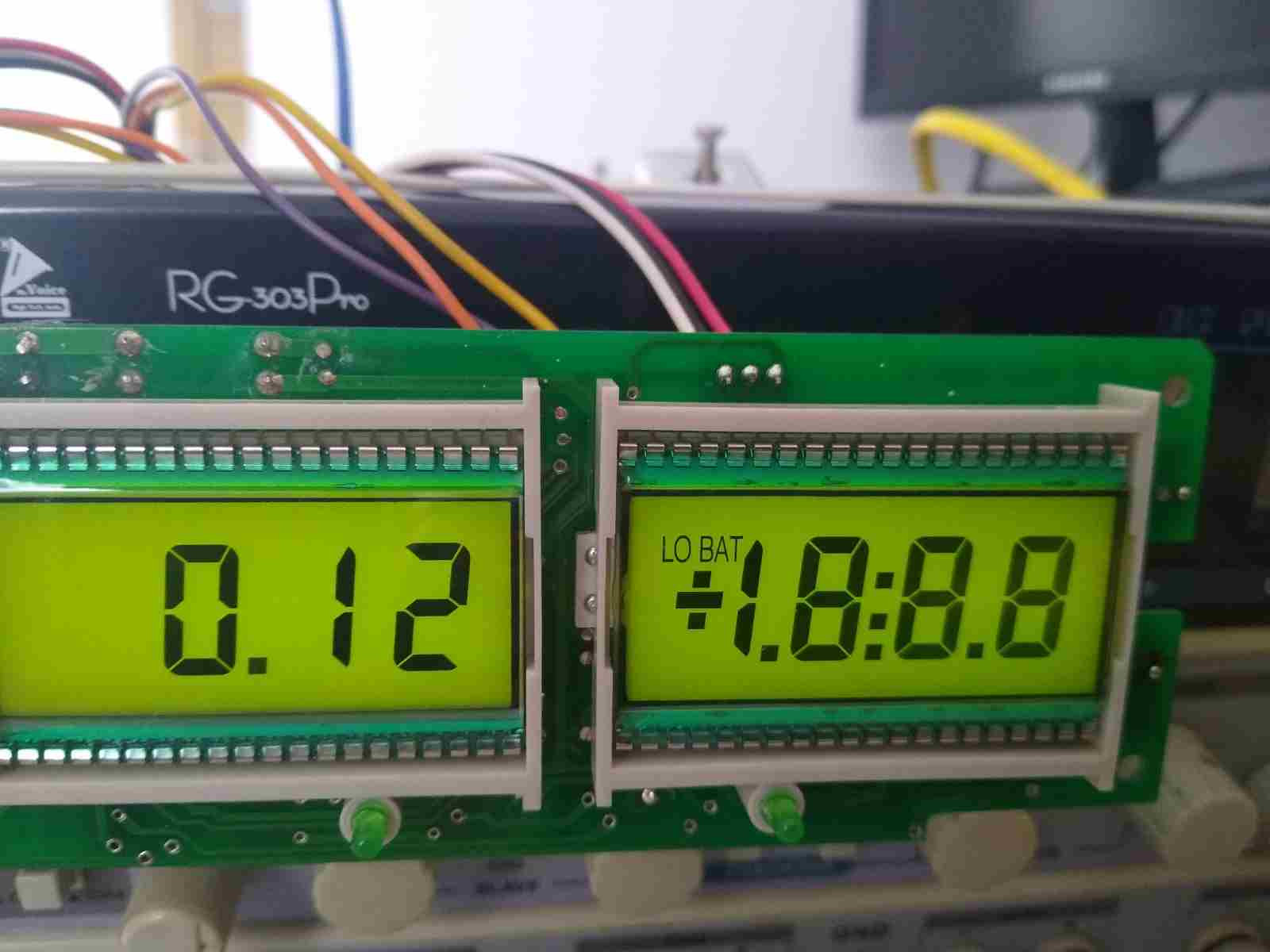 ICL7106 w zasilaczu czterokanałowym zapalił wszystkie segmenty wyświetlacza