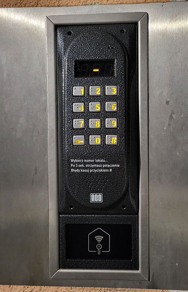 Jak prawidłowo podłączyć domofon Cyfral Smart 5P zamiast starego?