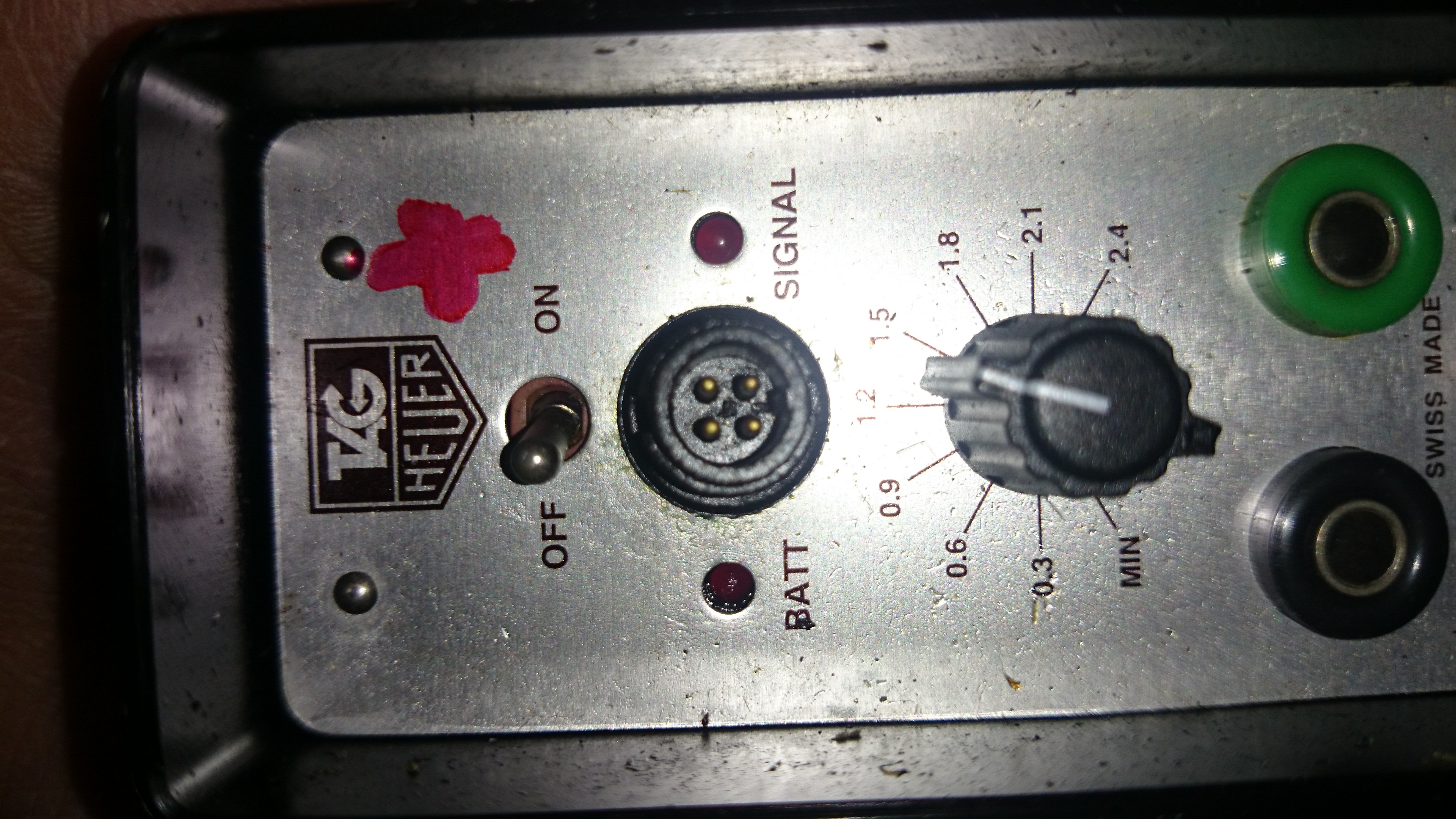 Tag Heuer HL2 31 - jakie to gniazdo między BATT a SIGNAL? Gdzie kupić?