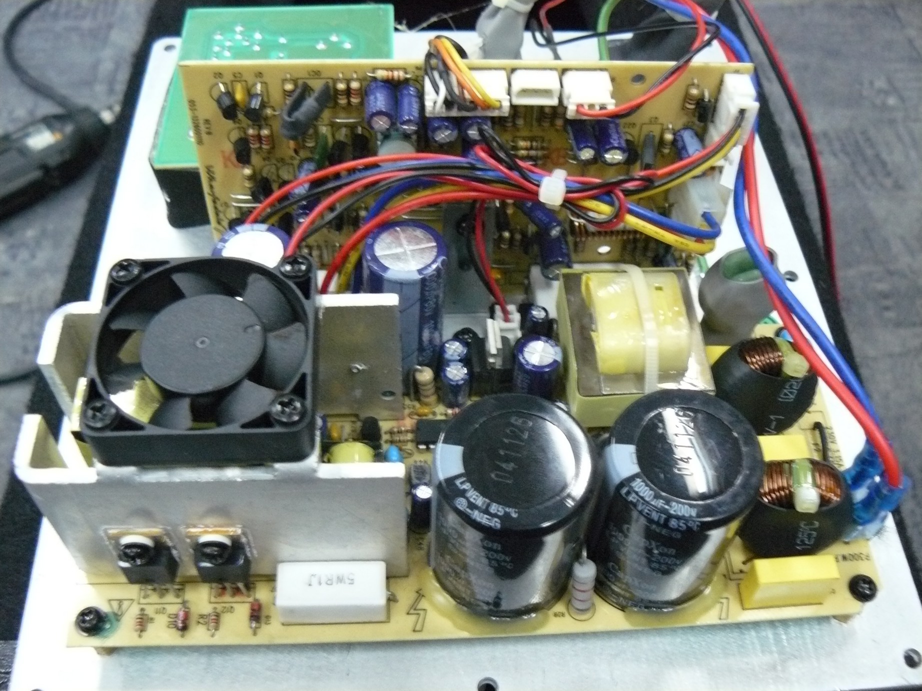 Wharfedale SVP-15P - Analiza parametrów i jakości wykonania kolumny ...