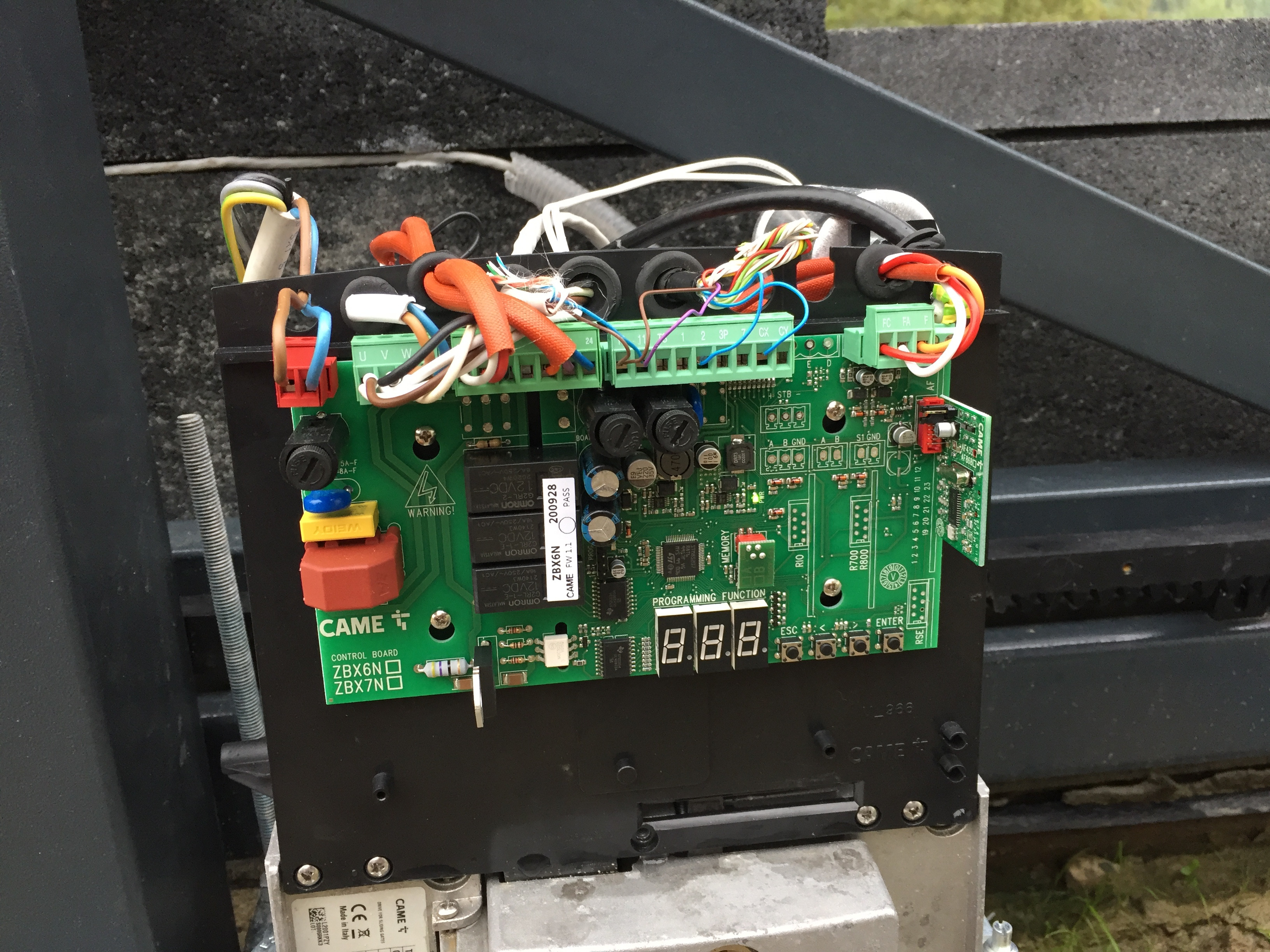 [Rozwiązano] Montaż enkodera w napędzie Came BX strong ZBX6N i kwestia migających fotokomórek