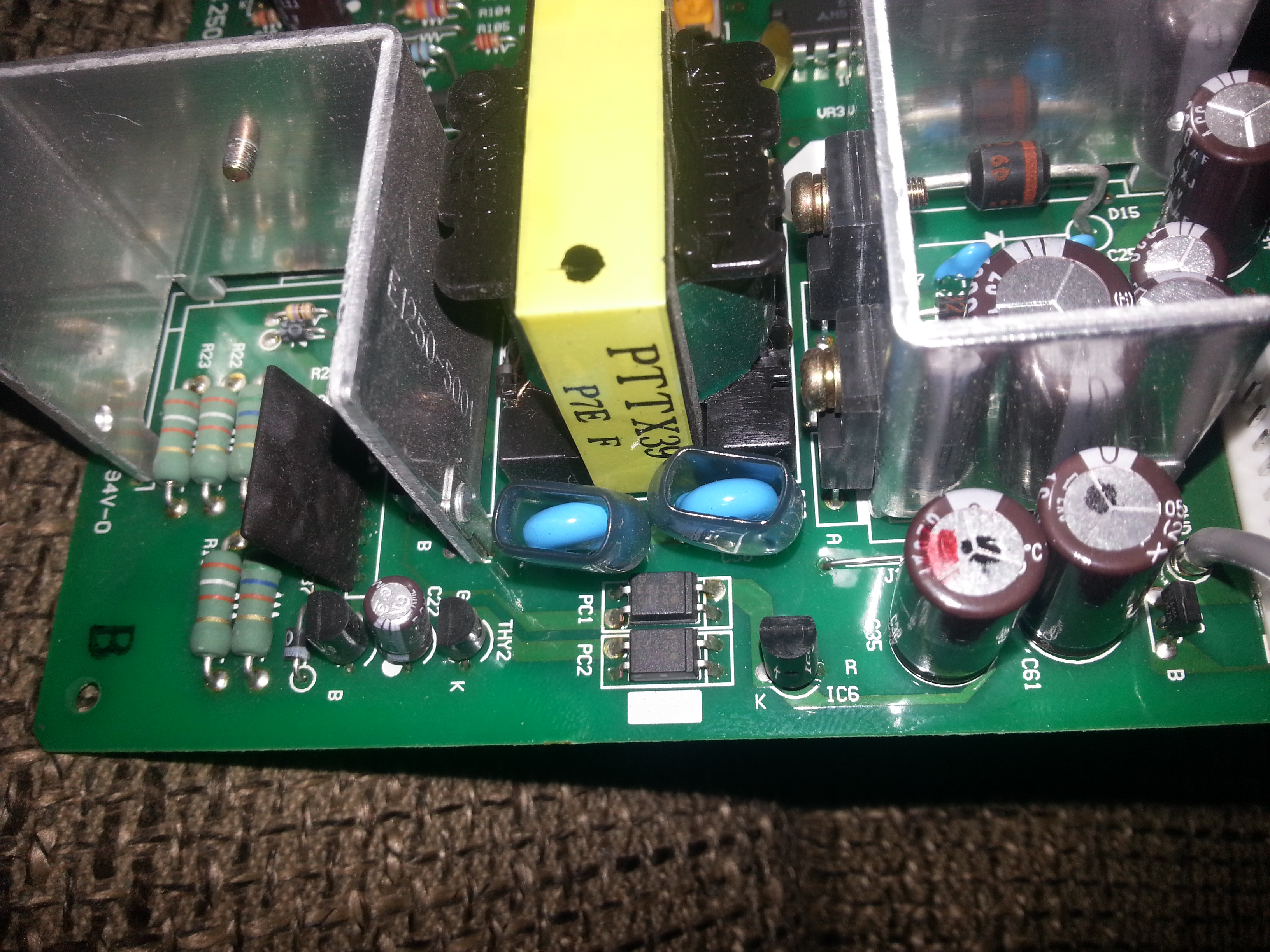 Jak zmienić źródło światła w projektorze M3 Mp8030 na xenon lub ...