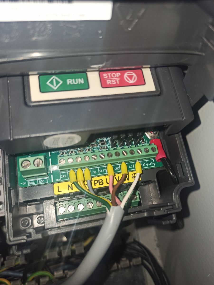 Konfiguracja falownika INVT Goodrive 10 z potencjometrem i joystickiem