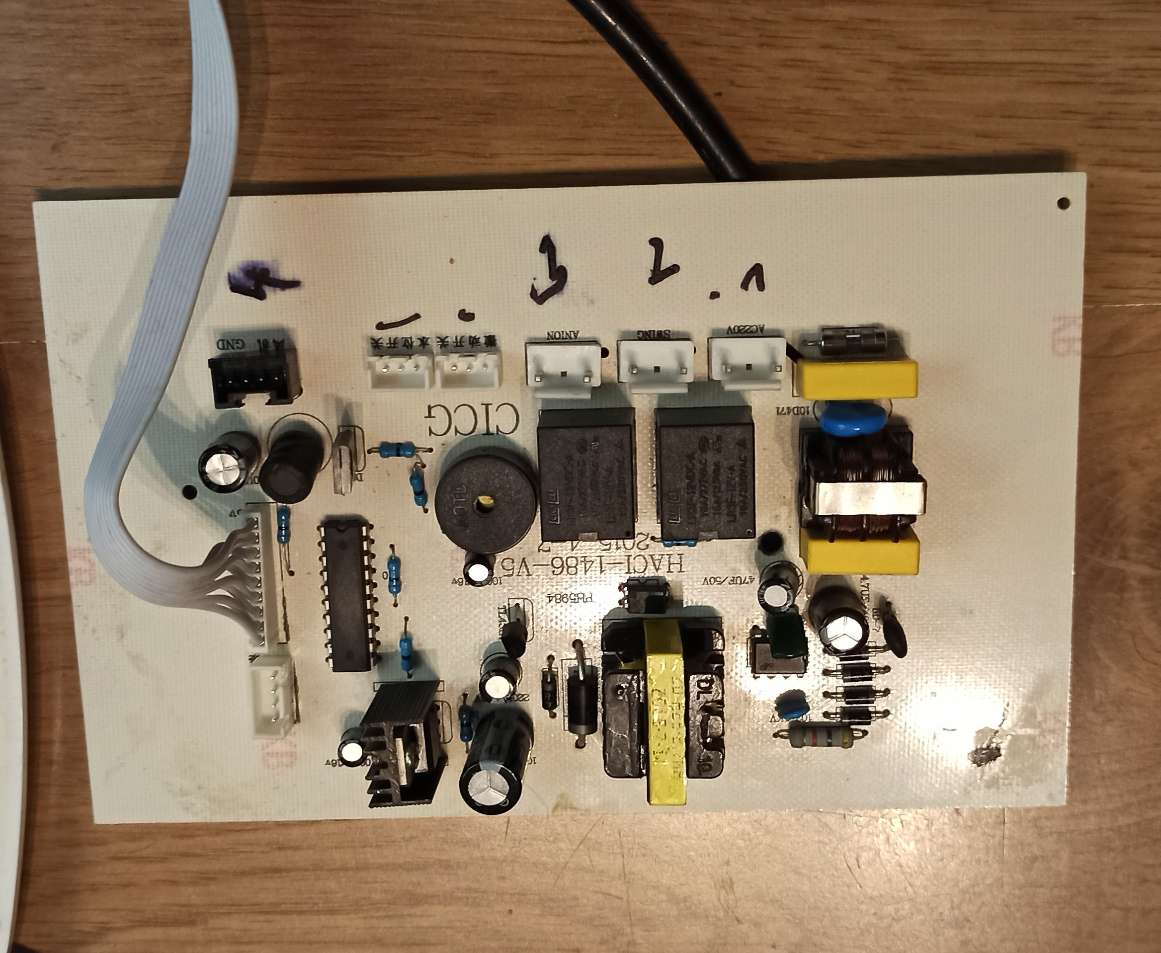 [Rozwiązano] Nawilżacz powietrza z układem AP8012 - brak zasilania ...