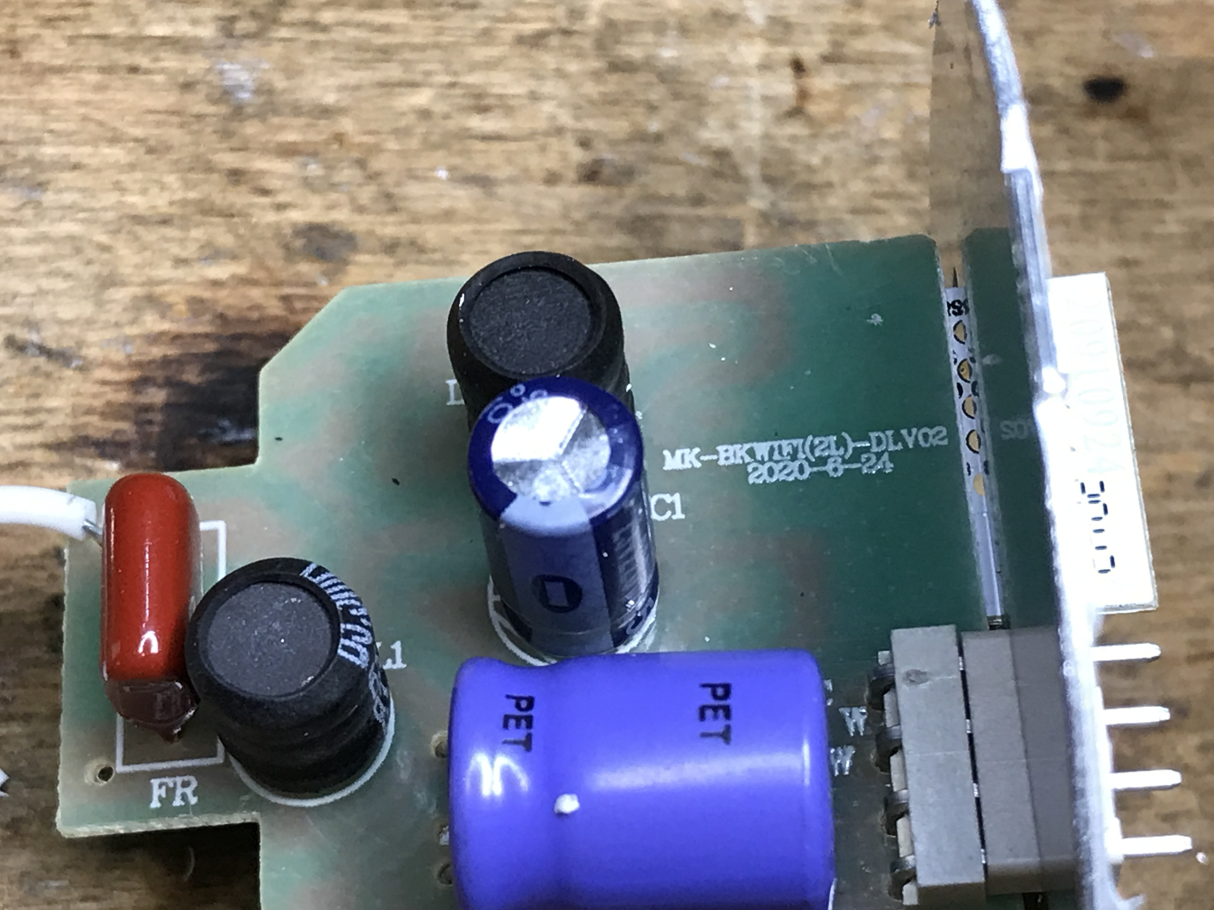 [BK7231T/WB2L] LSC Action CW 3000272 970715 v1.1 LED E27 wersja WB2L