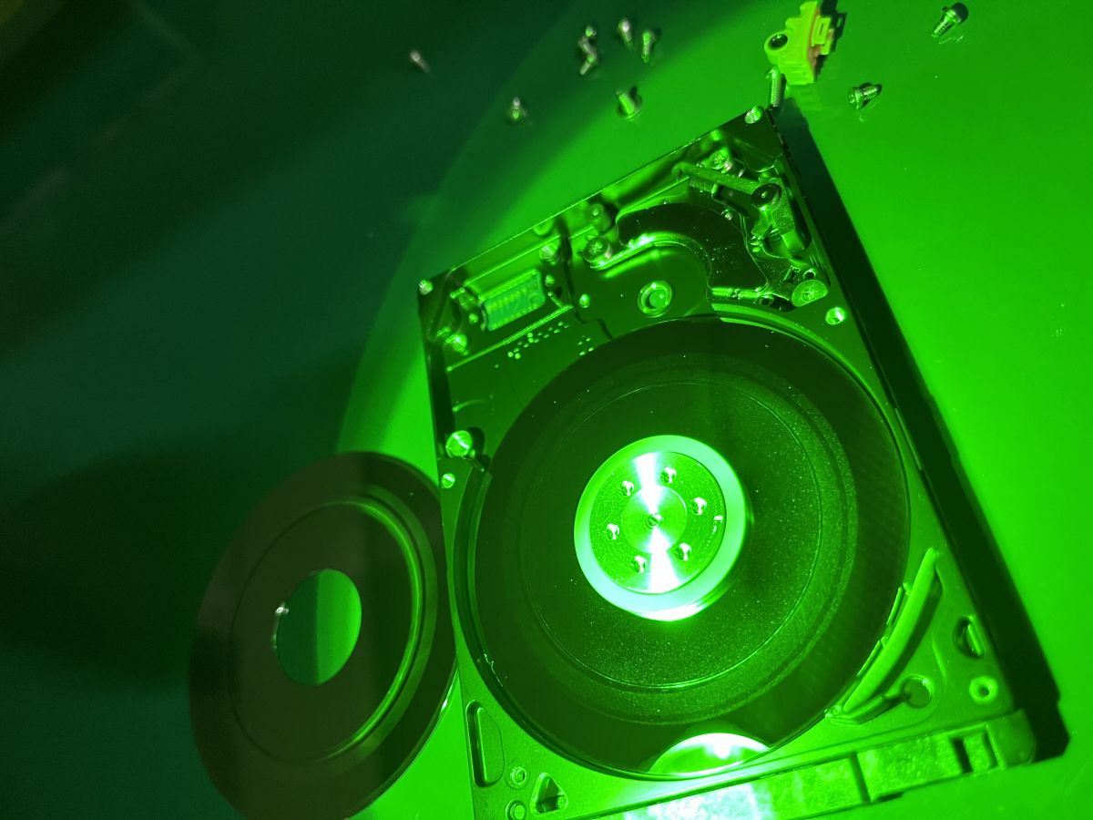 Dysk twardy Seagate ST9500424AS pika po upadku, niewykrywalny - silnik ...