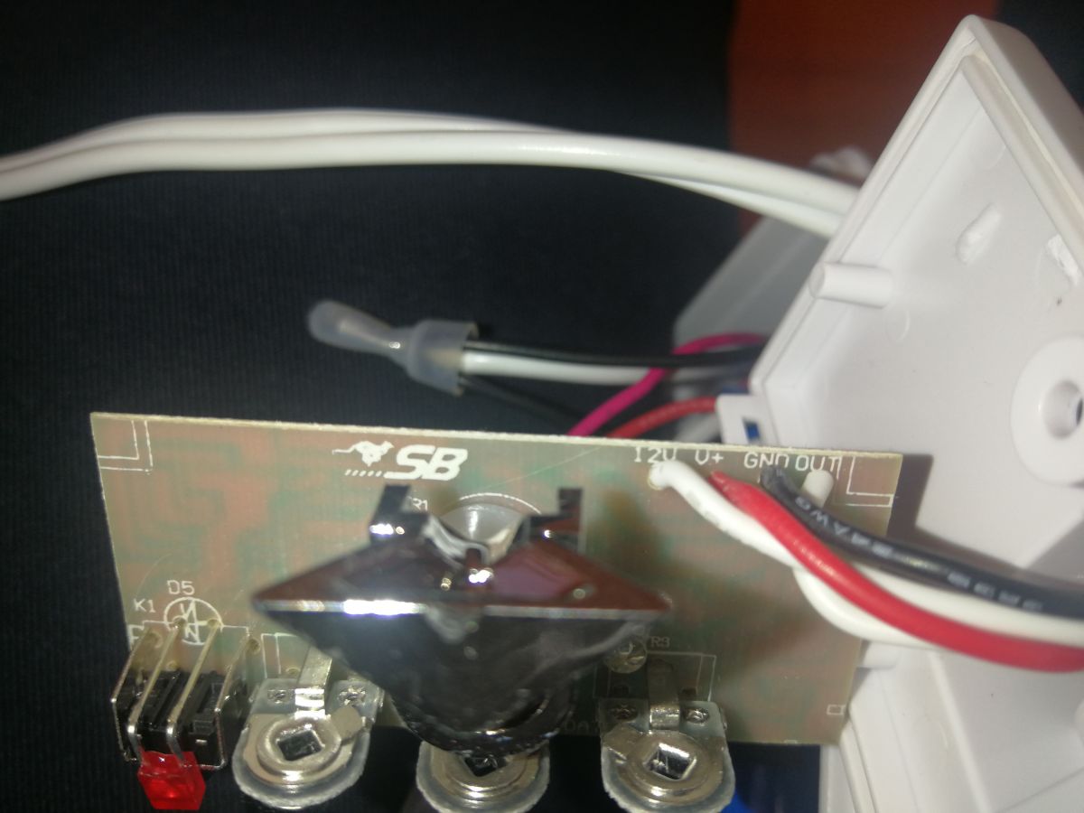 Halogen solarny LIVARNO LIDL: brak ładowania akumulatora, płytki z ...