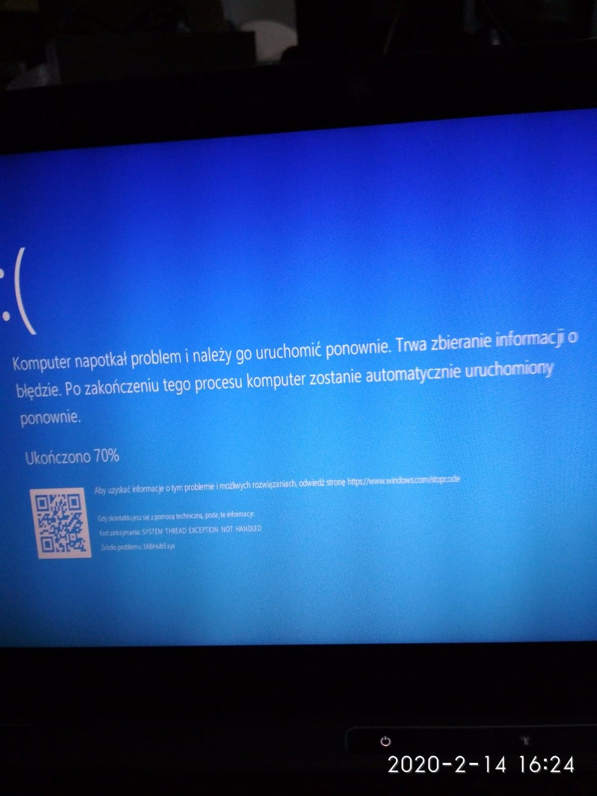 Wyłączanie laptopa po podłączeniu przenośnego urządzenia ...