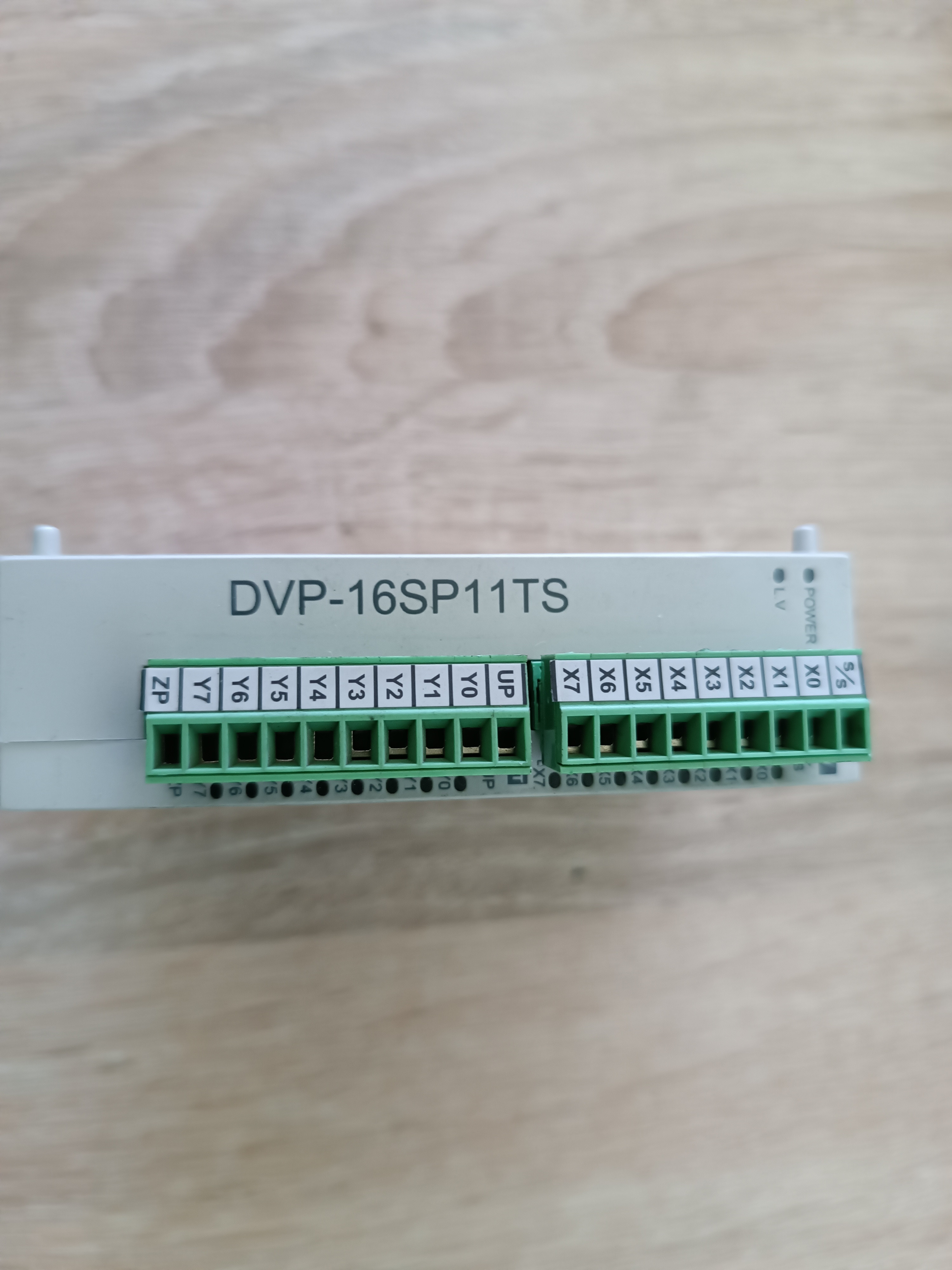 [Sprzedam] Sterownik PLC Delta DVP-12SE11T, Moduł wyjść DVP-16SM, Panel ...