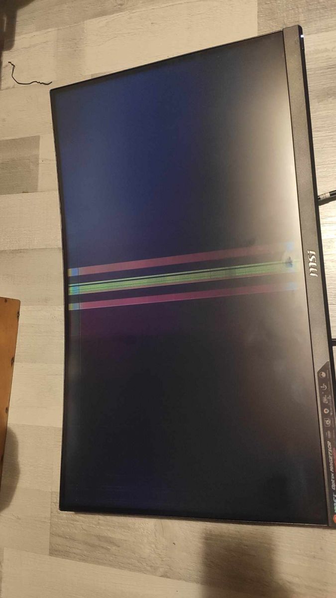 Czy RT6820A jest przyczyną usterek w monitorze MSI optx MAG271cr?