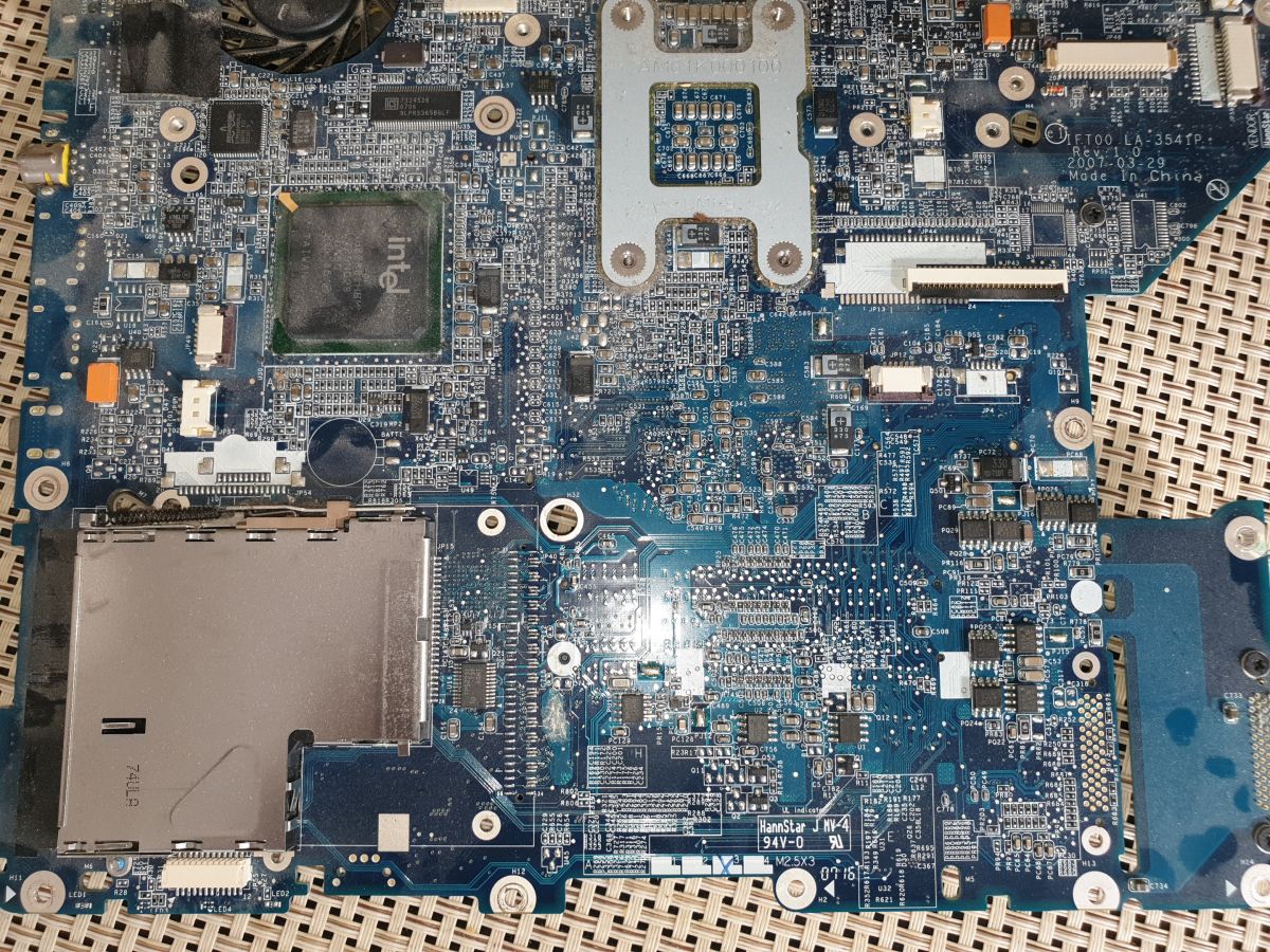 Laptop RM FL 91 - Usunięcie hasła BIOS, kość i wsad dla płyty IFT00 LA ...