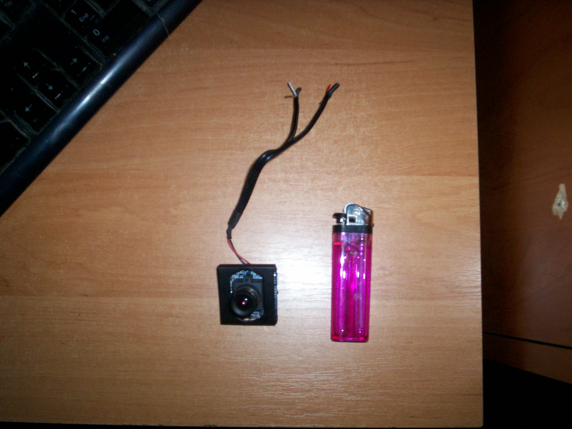 Podłączenie kamery Sharp LR38603A do TV/PC - które przewody użyć?