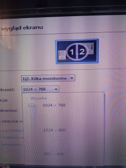 [Rozwiązano] Laptop Samsung RV510 - rozciągnięty obraz na ekranie