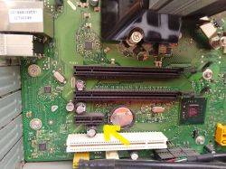 Czy adapter DVI-VGA bez 4 pinów zadziała z wyjściem DVI-I?