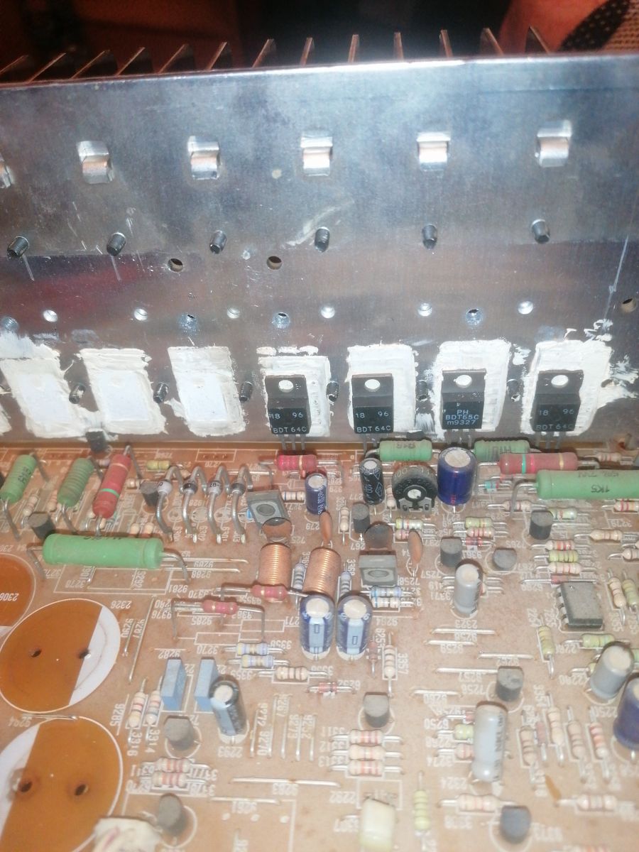 PHILIPS 70FR330/02G - uszkodzone tranzystory BDT64, BDT64C, BDT65C ...