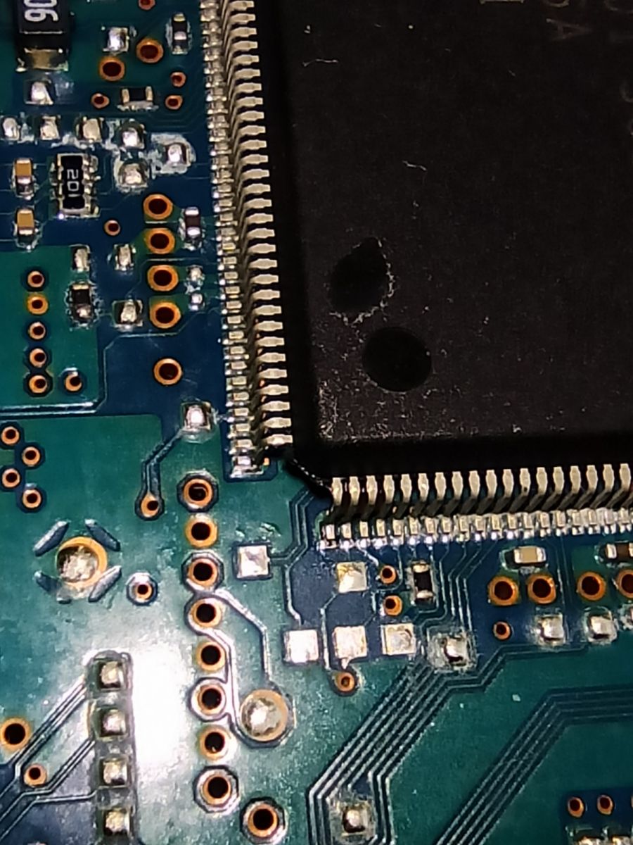 PlayStation 2 - Nie włącza się po instalacji modbo, brakujące elementy