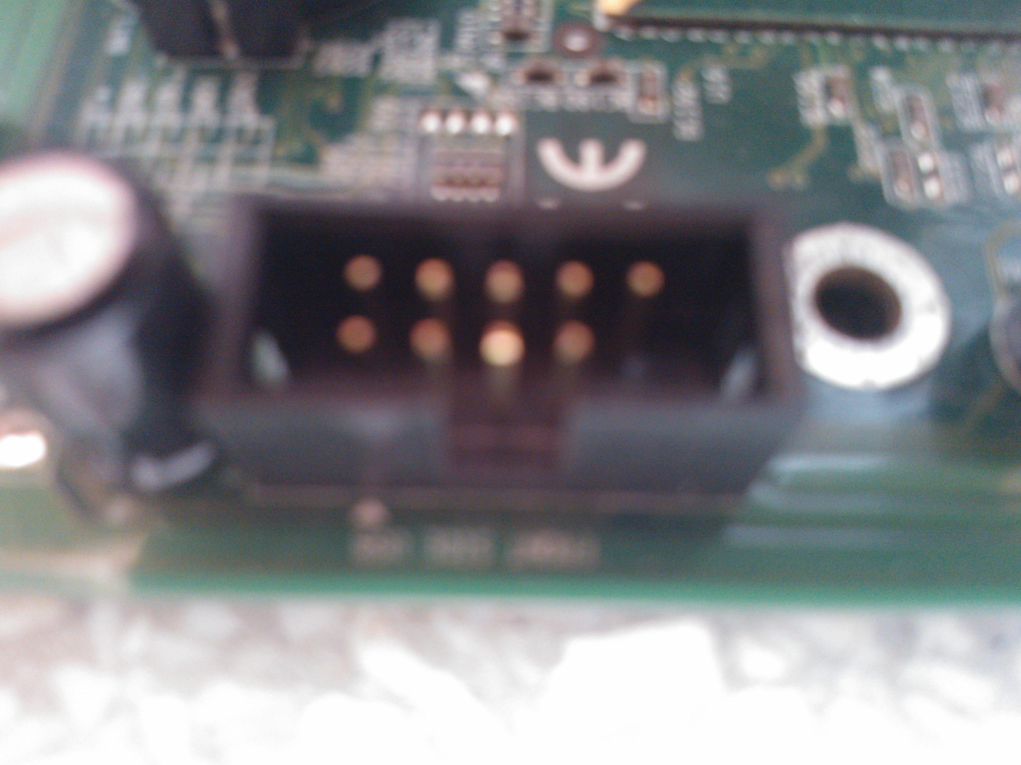 Medion 3500 - Nie działają przednie porty USB po wymianie płyty głównej ...