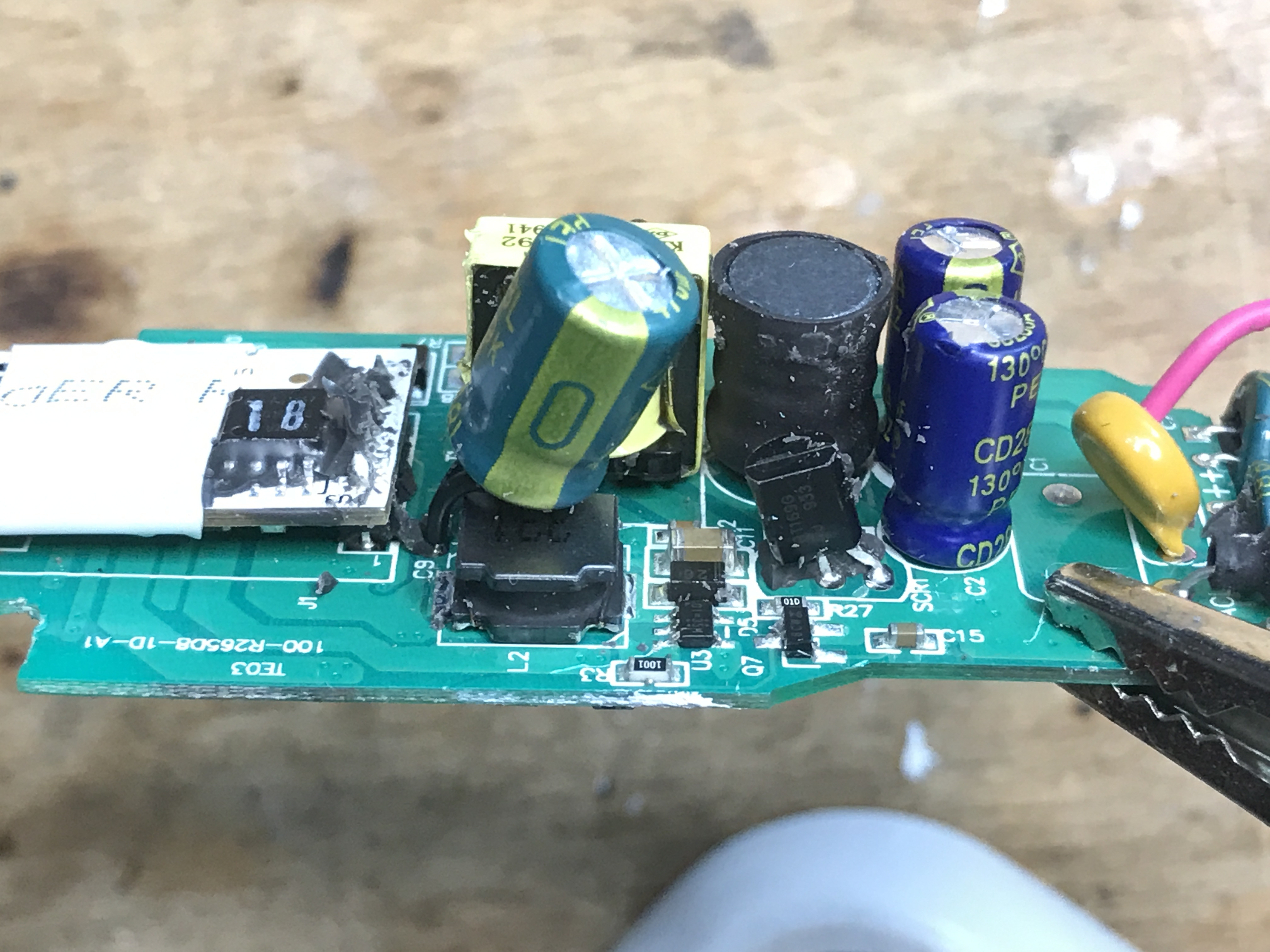 Wnętrze Yeelight YLDP02YL - integracja z Home Assistant - nowy moduł WiFi