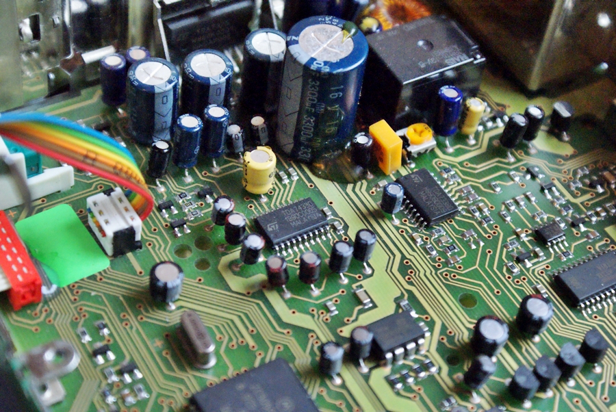 Jak przerobić radio CAR300 Blaupunkt z układem TDA7433D na AUX?