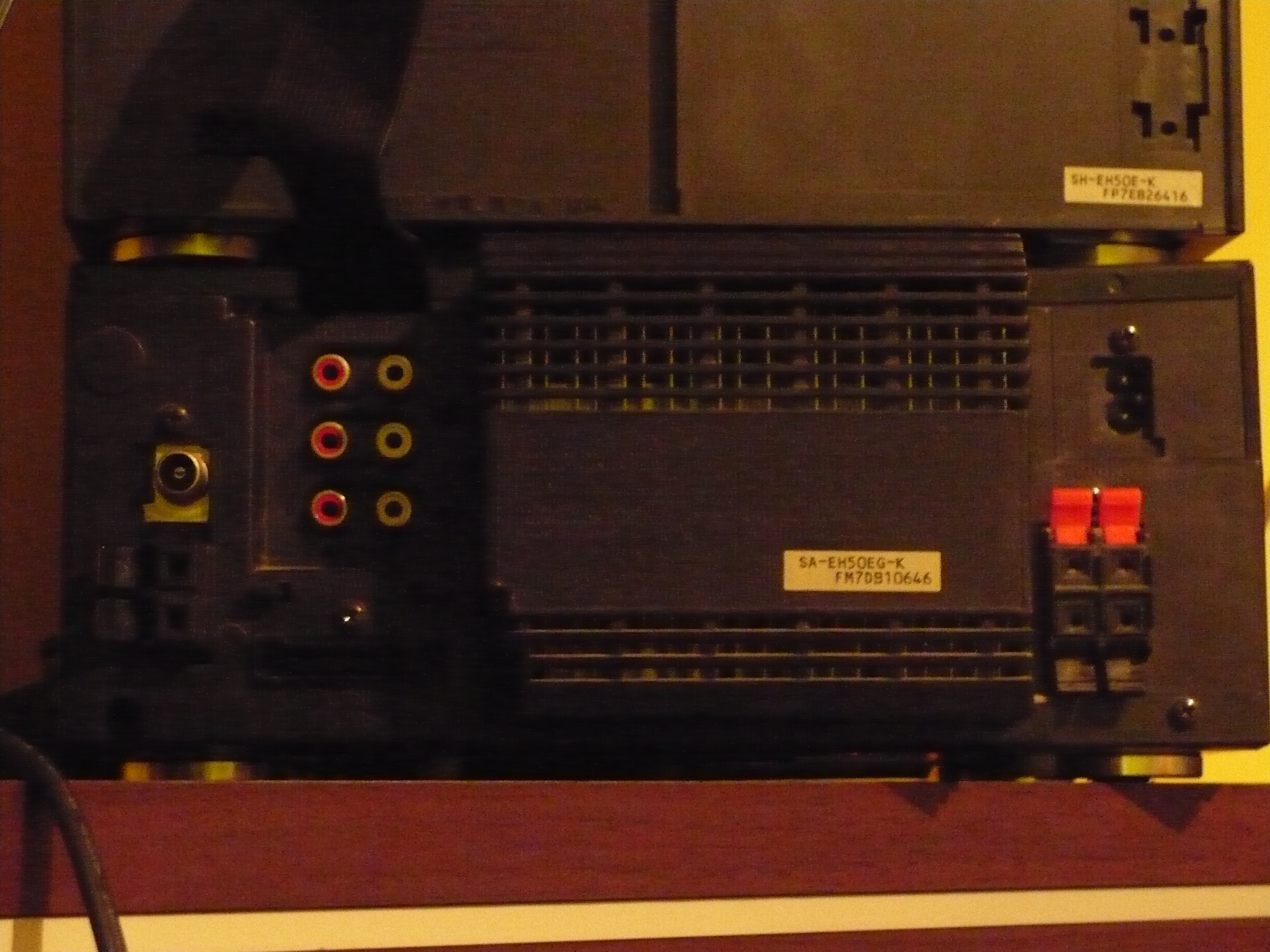 Jak podłączyć subwoofer Creative SW320 do wieży audio – jakie kable i ...