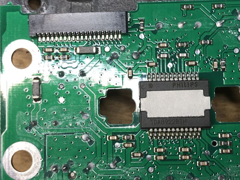 Wnętrze Sounddock Bose (Digital Music System) [TDA8922]