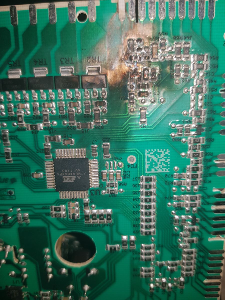 Beko DIS28021 - wystrzelenie bezpiecznika i uszkodzenie układu ...