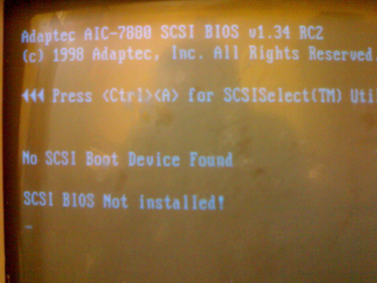 IBM PC Server 330 - błąd przy uruchamianiu, 6 dysków SCSI, Windows Server