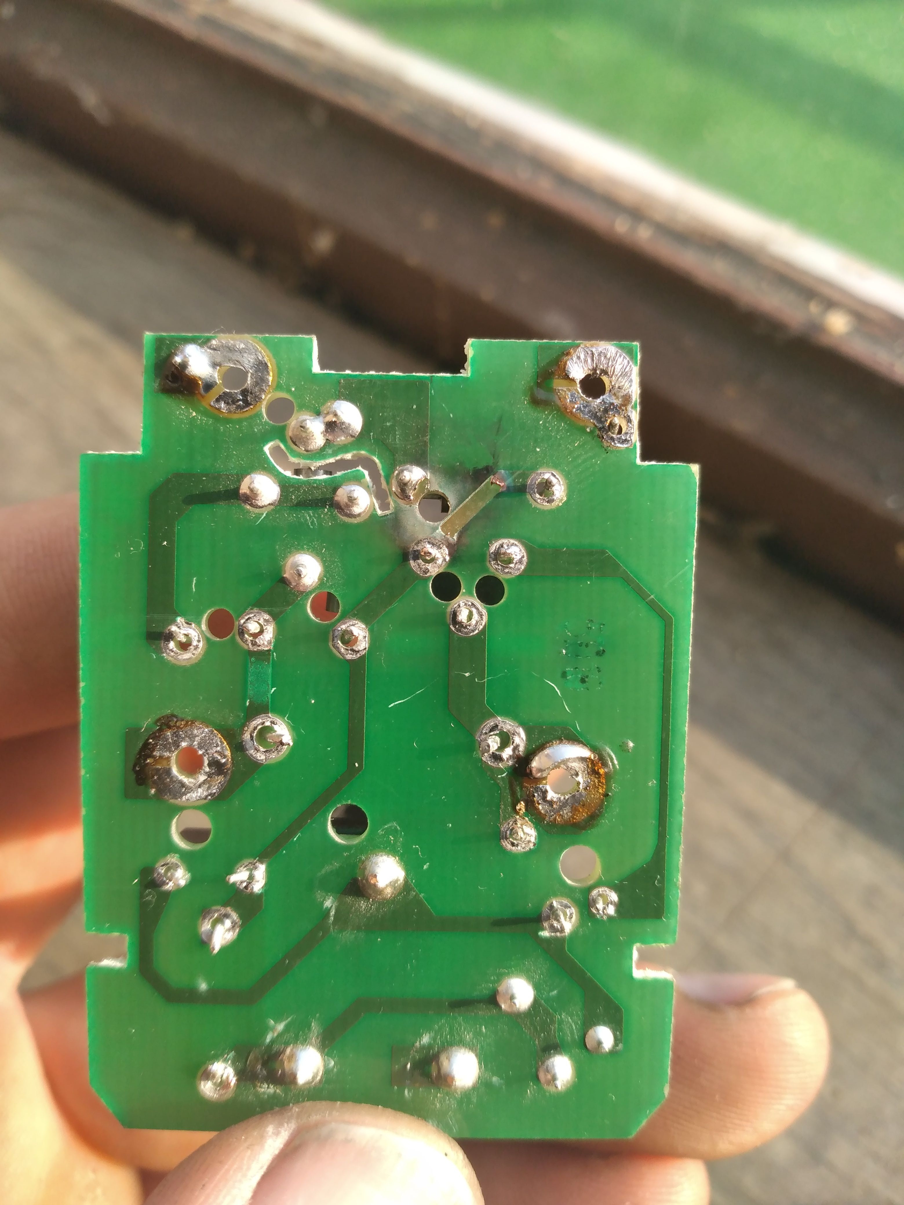 Wymiana triaka BTB16 na BTA16 i diod 1N4007 na 1N4008 w szlifierce ...