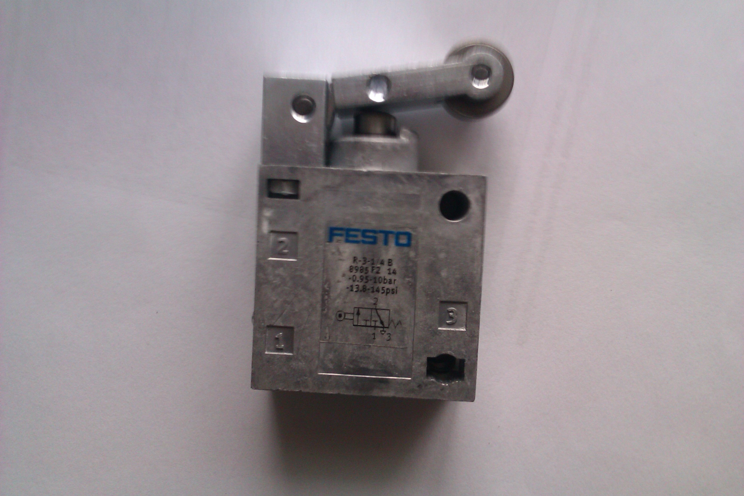 [Sprzedam] FESTO wyłącznik krańcowy/ zawór z rolką R-3-1/4 B