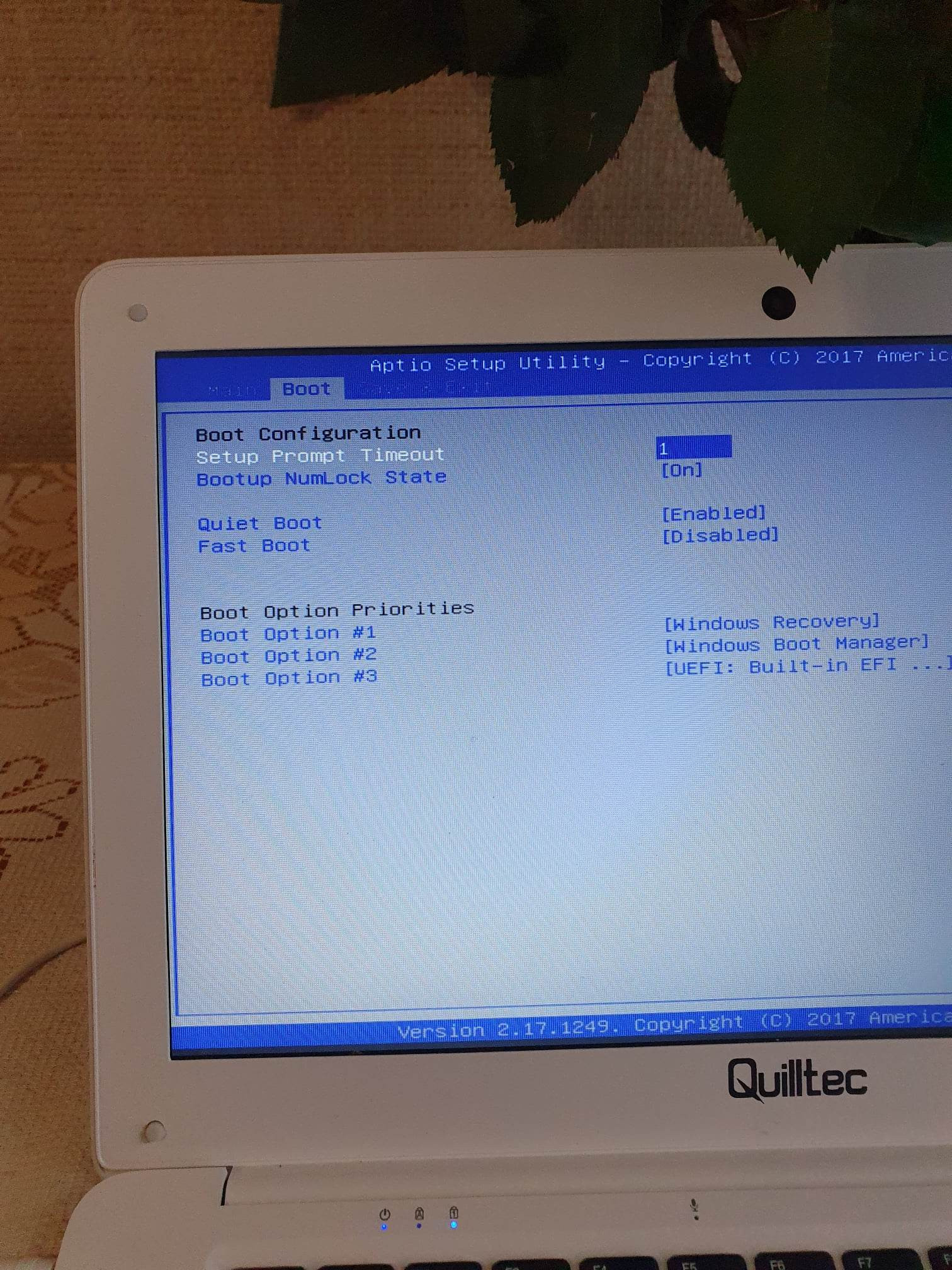 [Rozwiązano] Laptop Quilltec SLR-0308 - System nie działa po ...