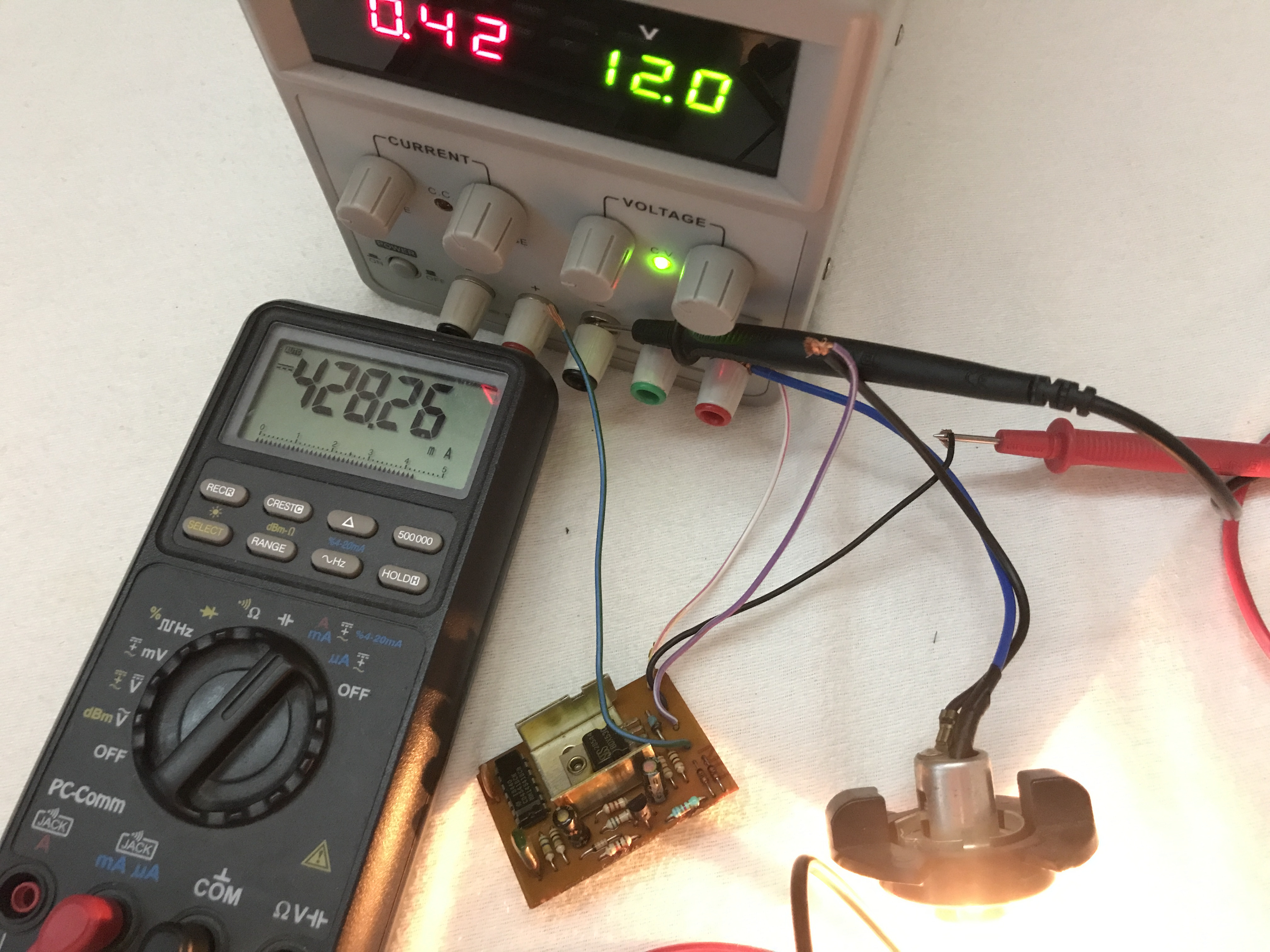 Prosty timer 15min 12V na CD4541 z Jaguara - wnętrze, szkic schematu