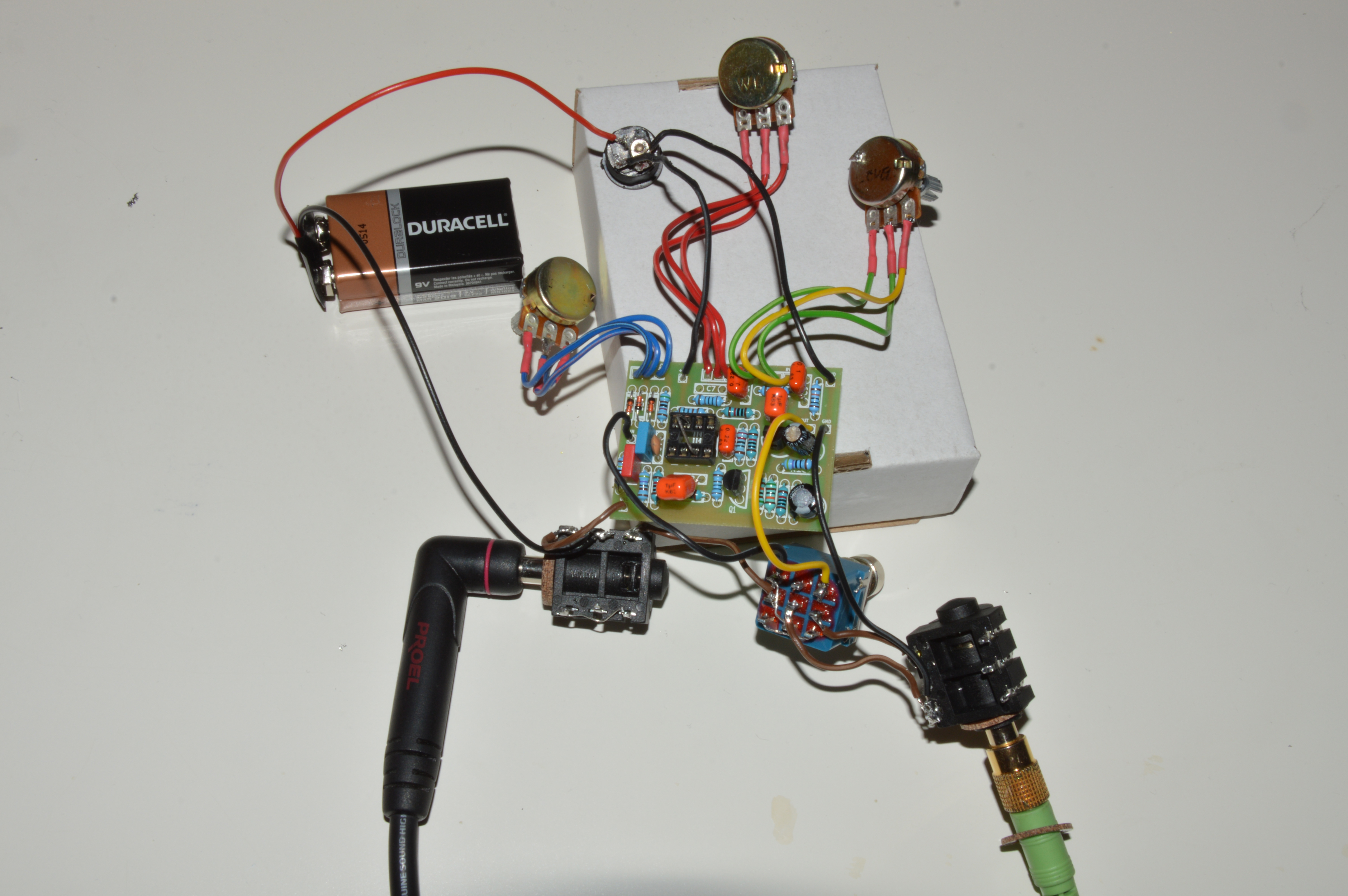 Niedziałający efekt gitarowy DIY tube screamer ts9