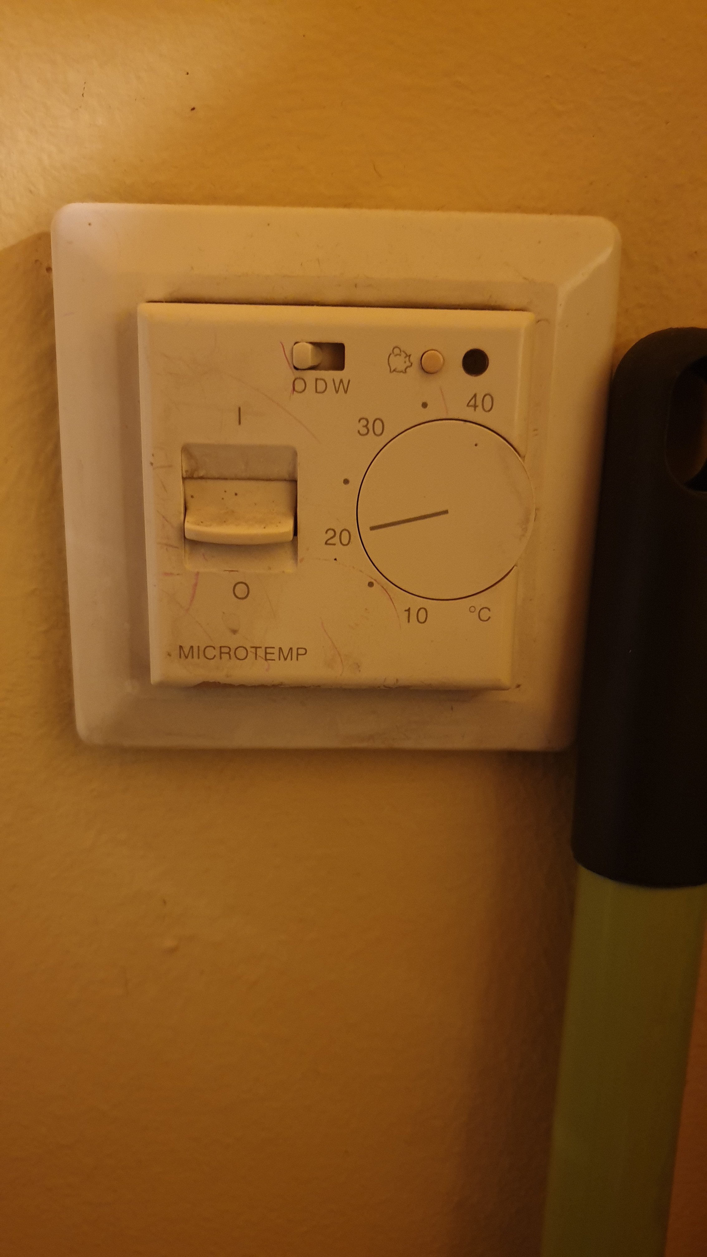 Szukam instrukcji obsługi regulatora ogrzewania podłogowego MICROTEMP ...