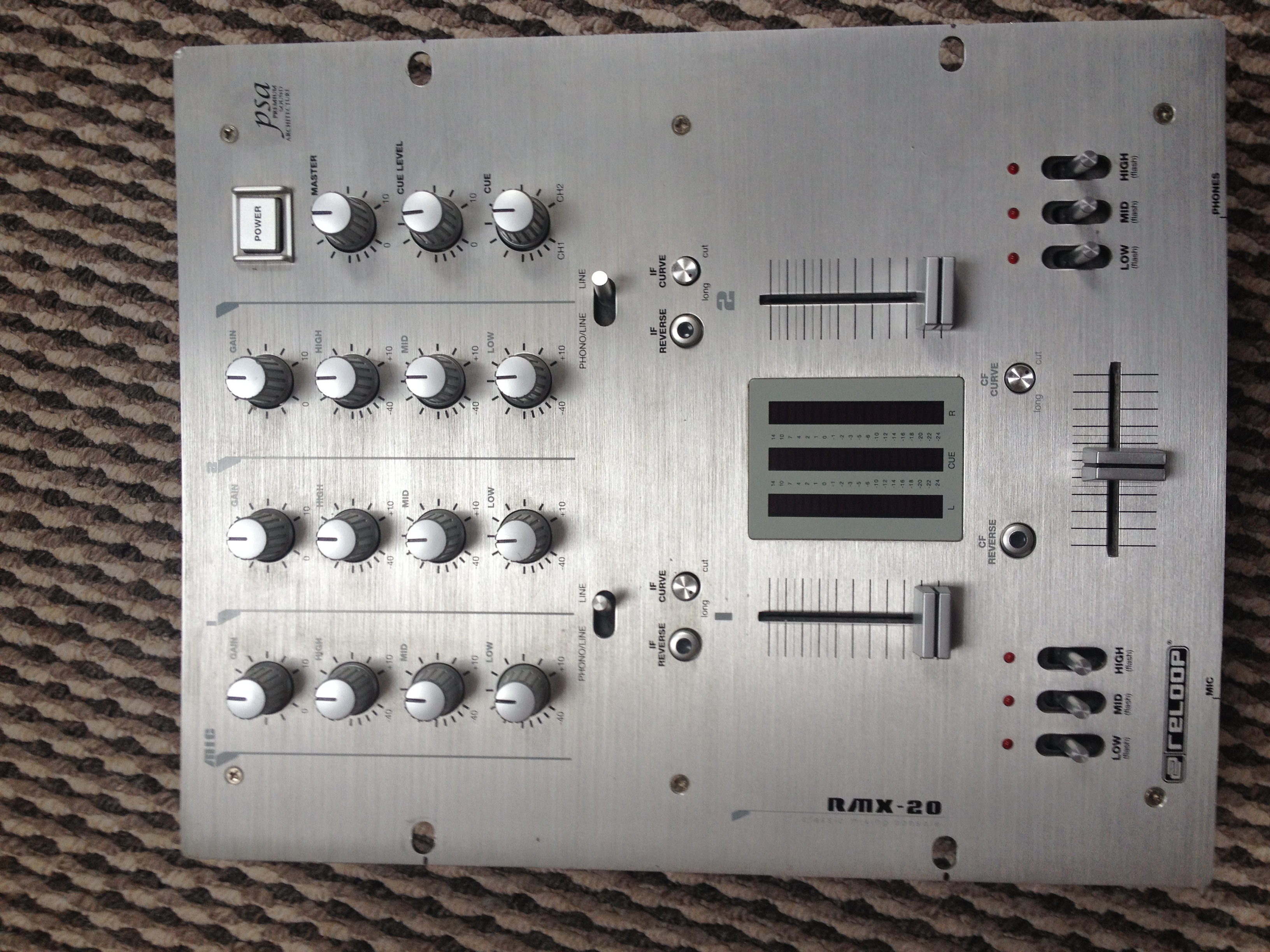 [Sprzedam] Reloop RMX 20 + MIXVIBES u-mix44 - elektroda.pl