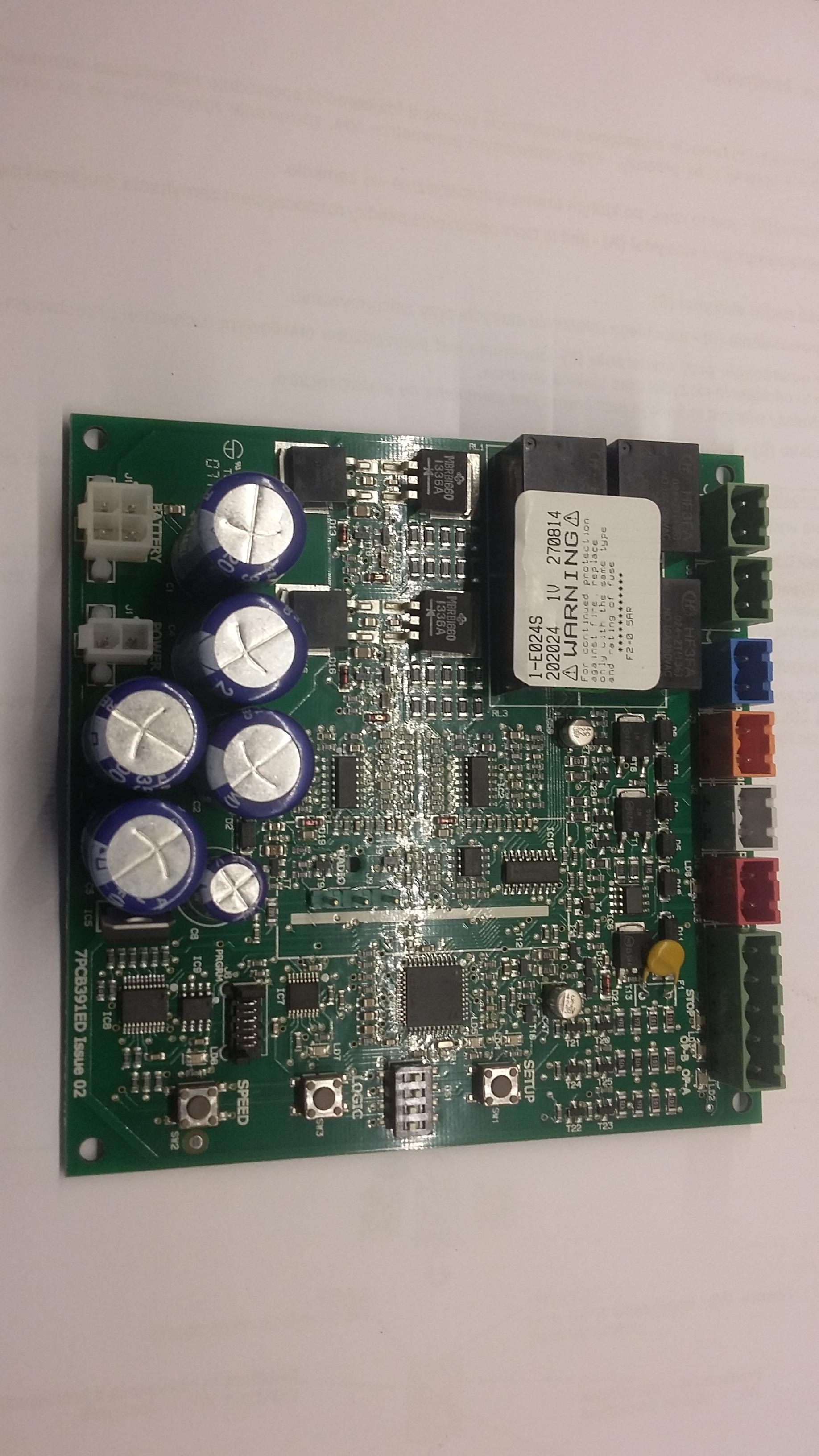 Centrala FAAC E024S drugie wyjście na siłownik działa tylko w jedną stronę