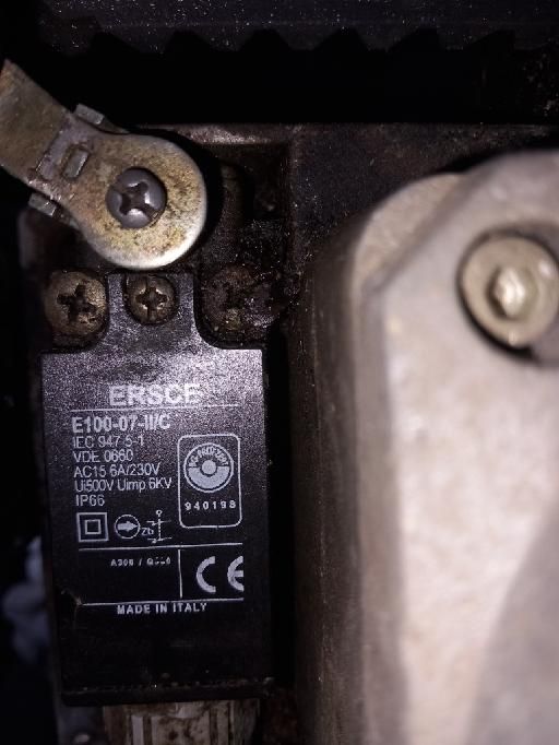 Jaki zamiennik wyłącznika krańcowego ERSCE E100-07-II/C do napędu ...