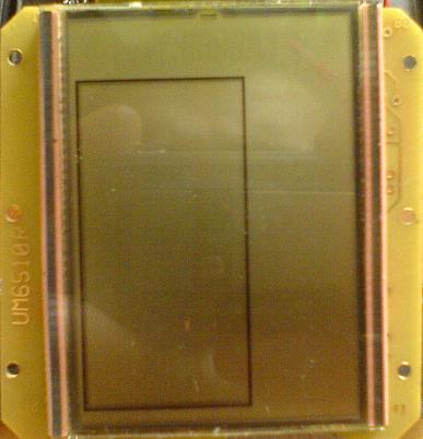 Stara elektroniczna gierka z 81 pinowym wyświetlaczem