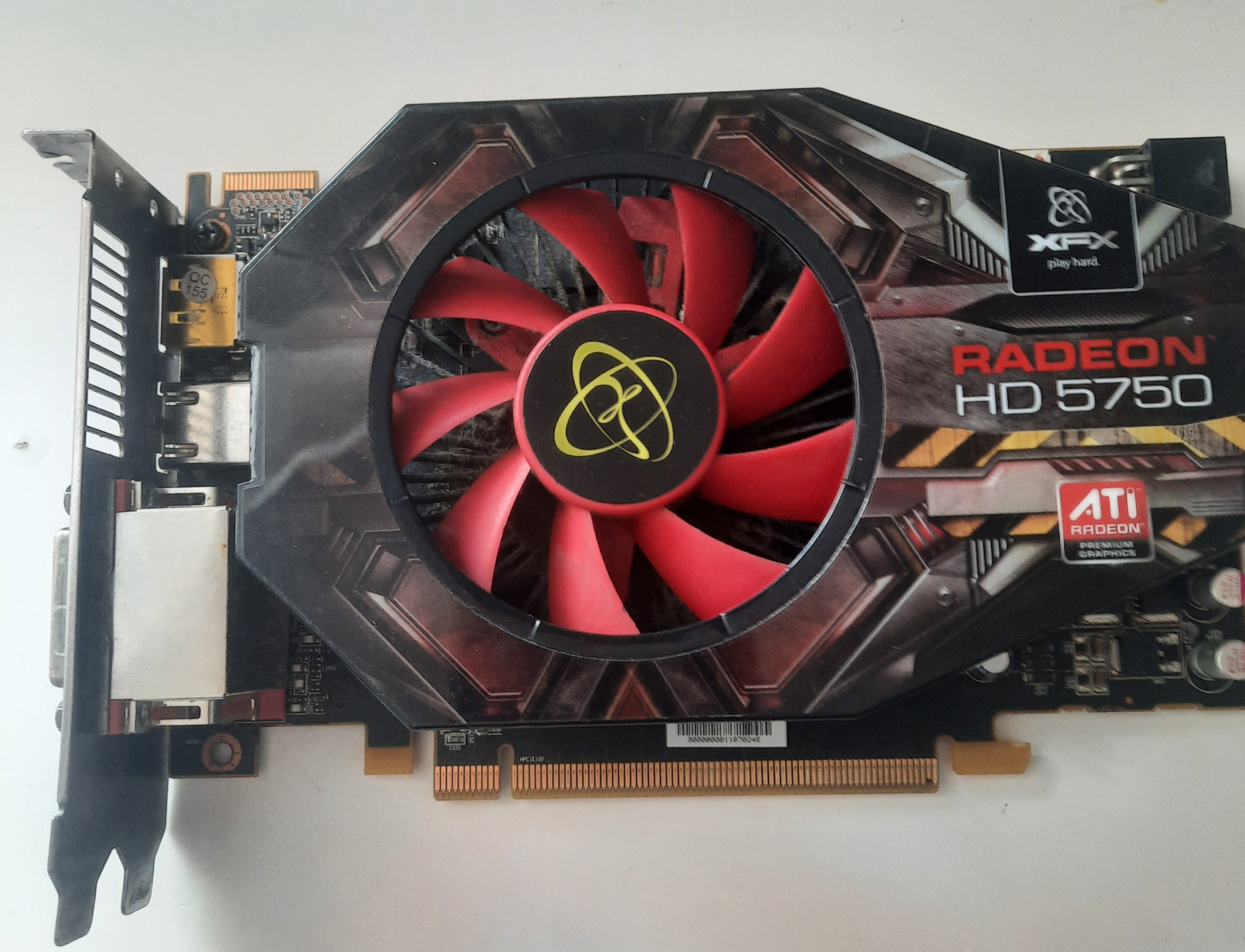[Sprzedam] [Sprzedam] Kartę Graficzna Radeon 5750 GDDR5 512MB]