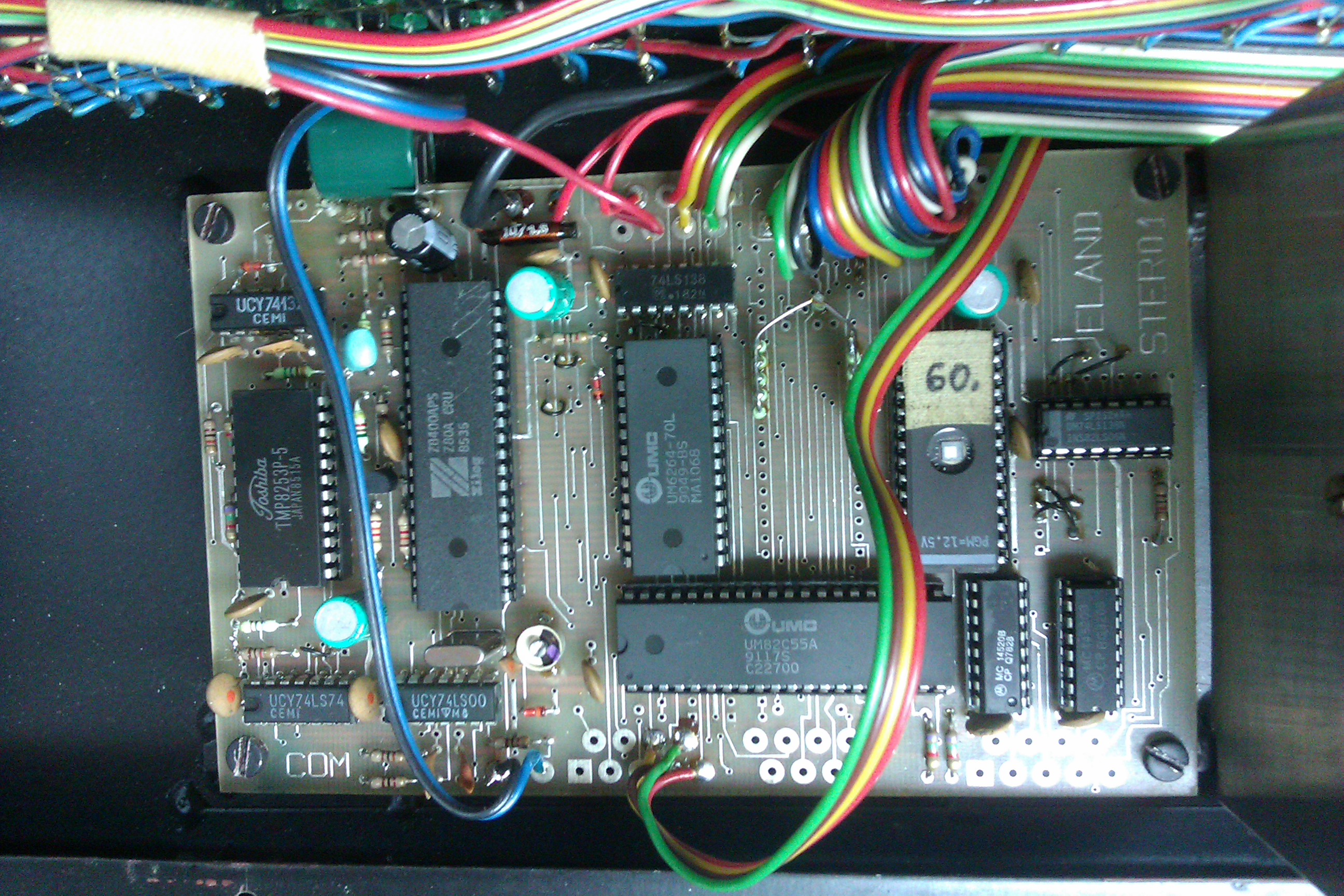 Jak uruchomić wyświetlacz ELAND EWIR-60 z 1992 bez pilota?