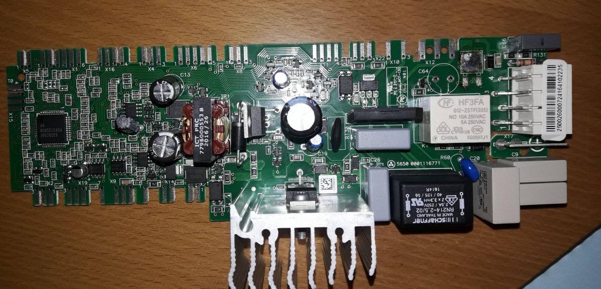 Siemens EQ.6 S100 TE651209RW - wartości warystora?