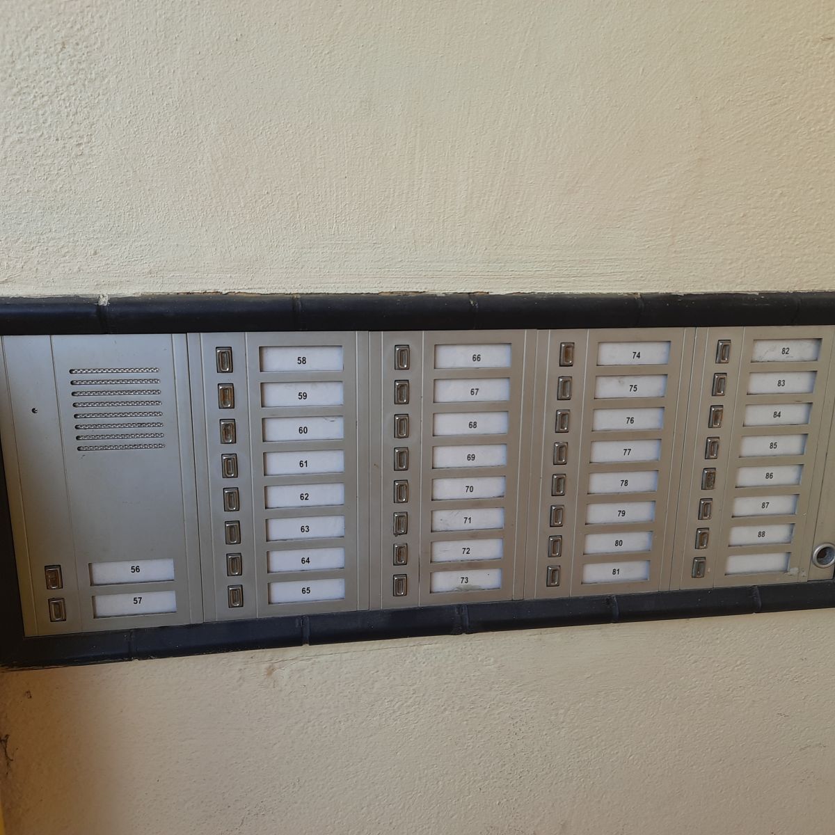 [Rozwiązano] Domofon w bloku: Propozycje nowych modeli i instrukcja ...