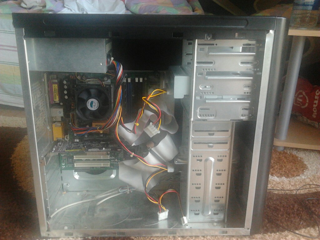 [Sprzedam] Stary komputer AsRock - elektroda.pl