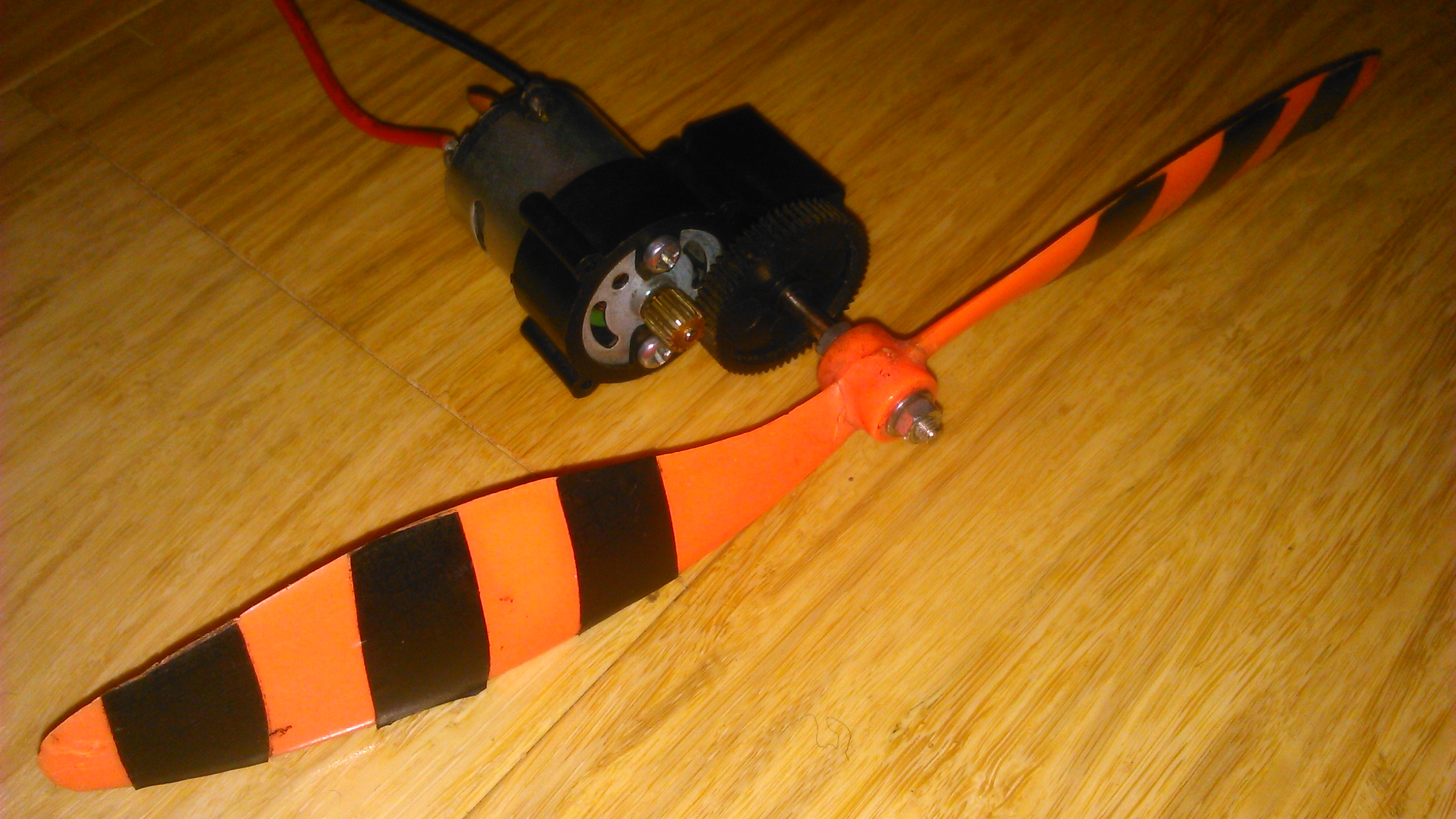 Jak zmierzyć ciąg i moc silnika z oznaczeniem 2060408 – metody pomiaru