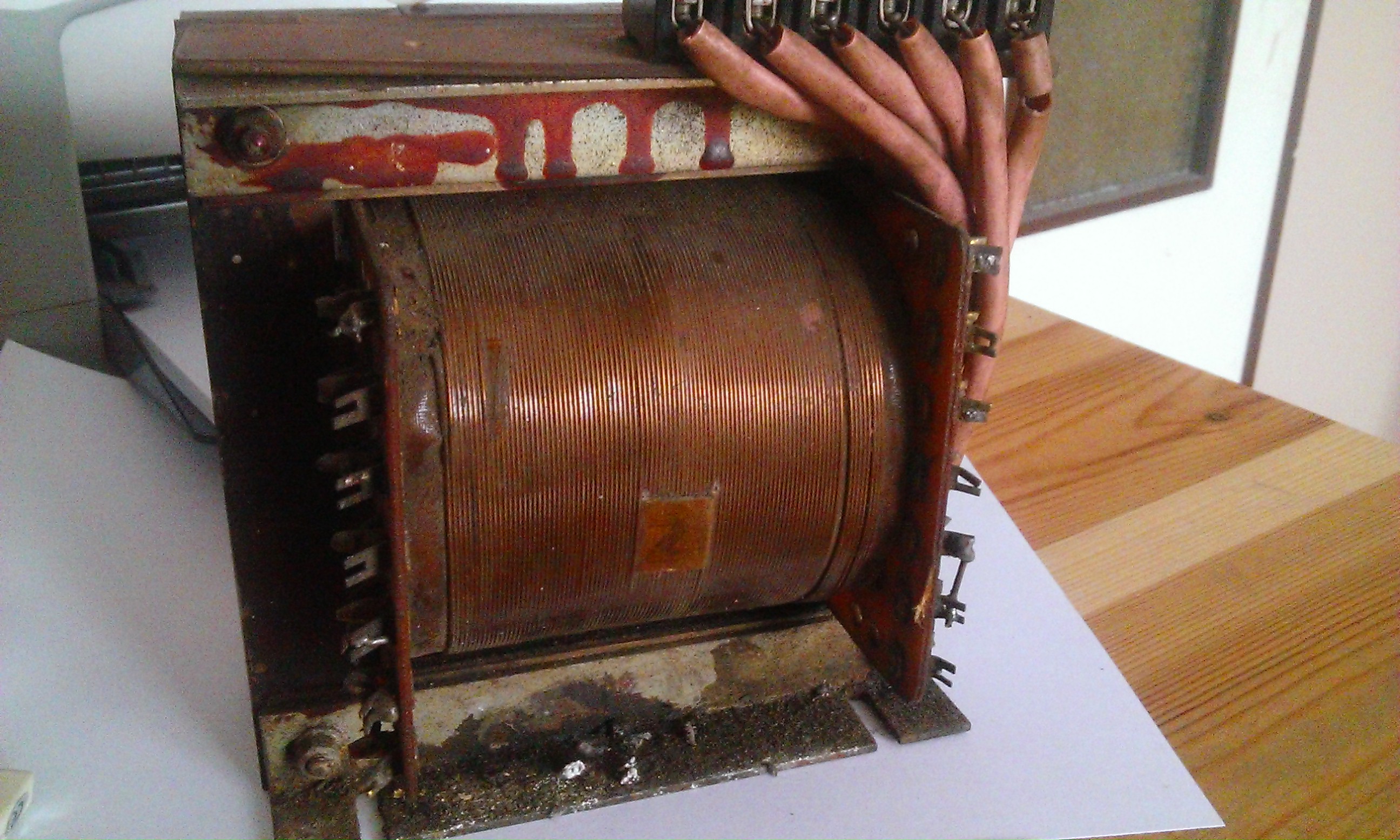 Schemat wyprowadzeń transformatora Bester TC44-1501-336 - opis pinów